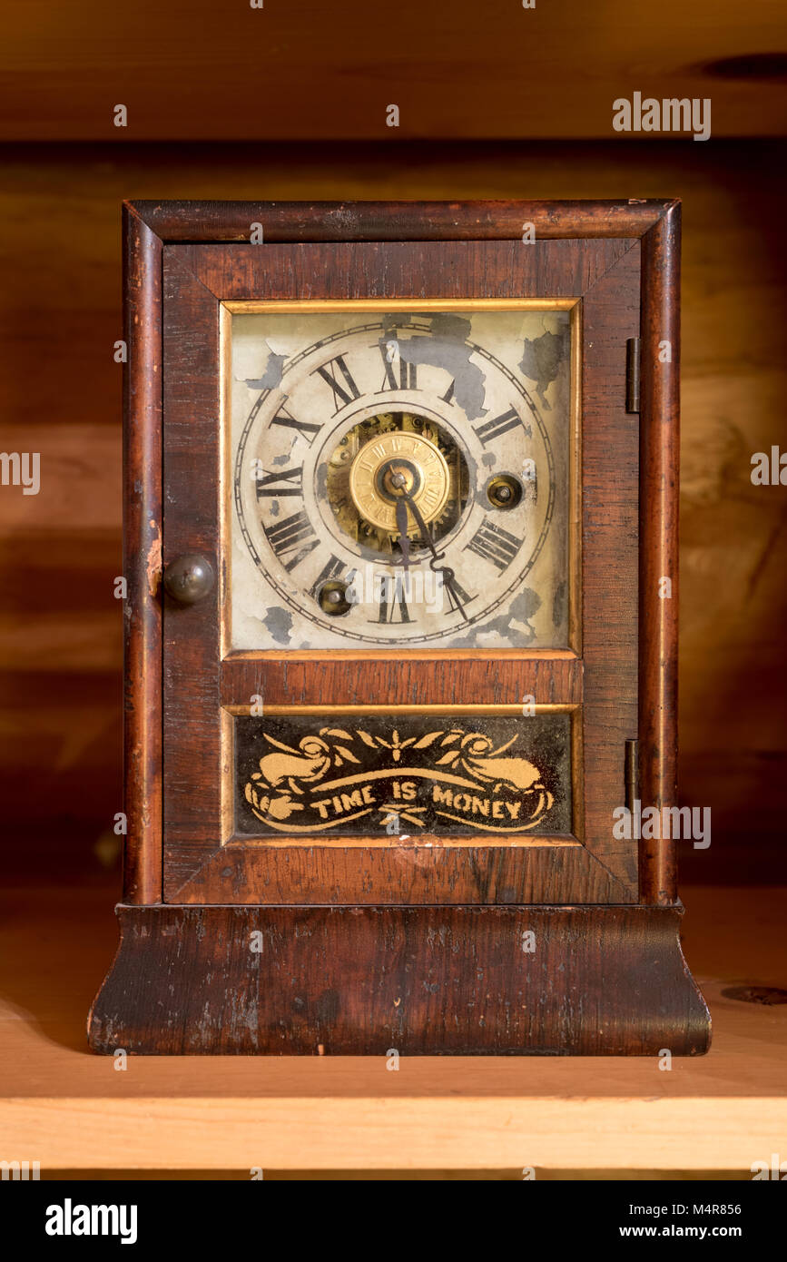 Old antique clock hi-res stock photography and images - Alamy