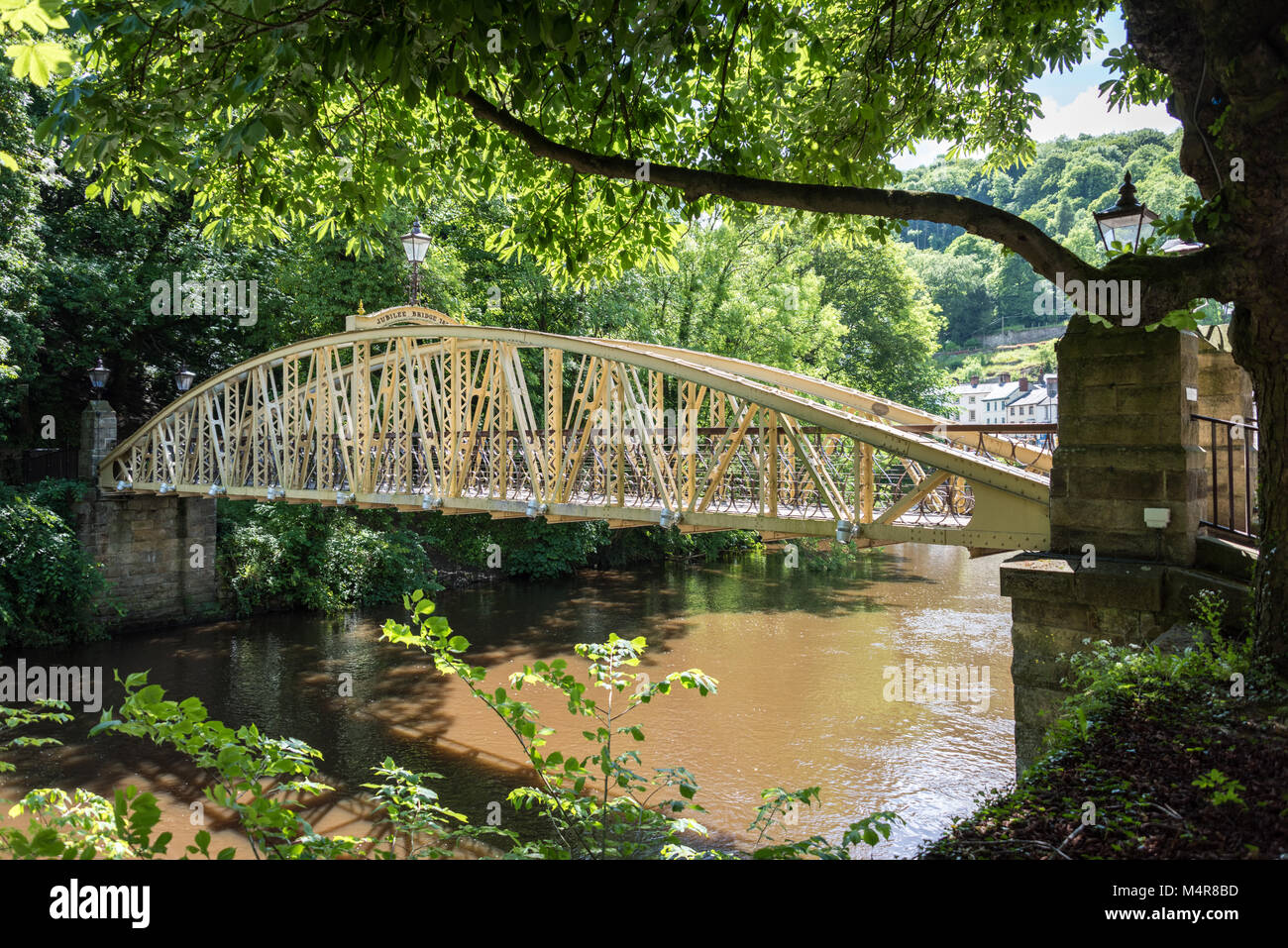 Footbridge over River Derwent, Matlock Bath, Derbyshire, UK Stock Photo ...