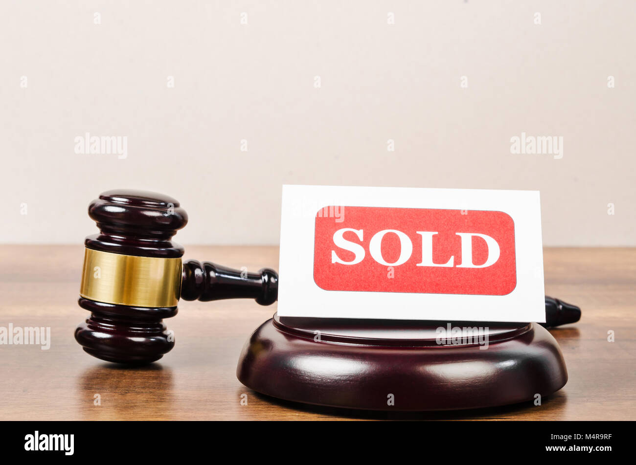 Sold and gavel hi-res stock photography and images - Alamy