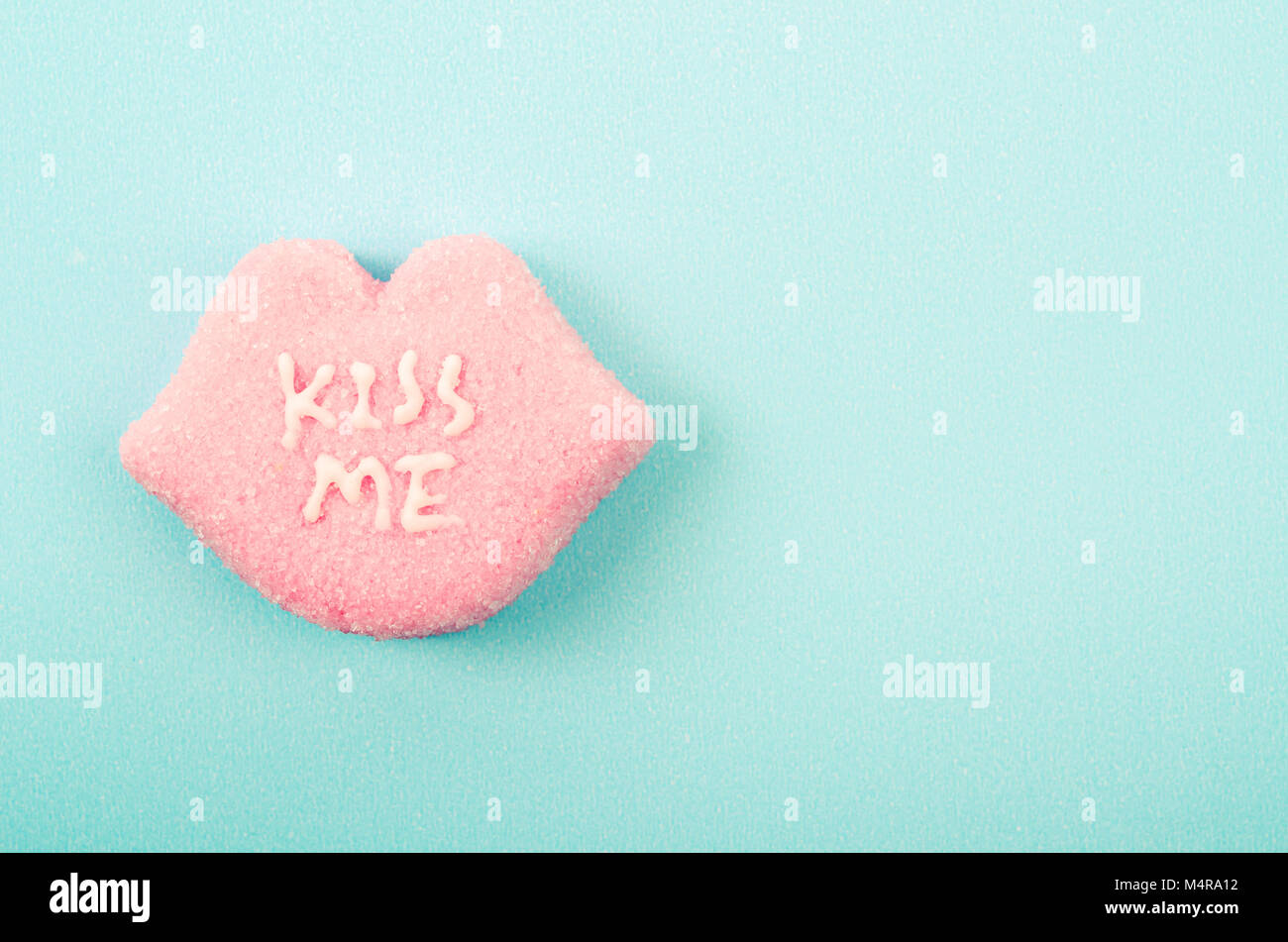 Kiss me candy heart hi-res stock photography and images - Alamy