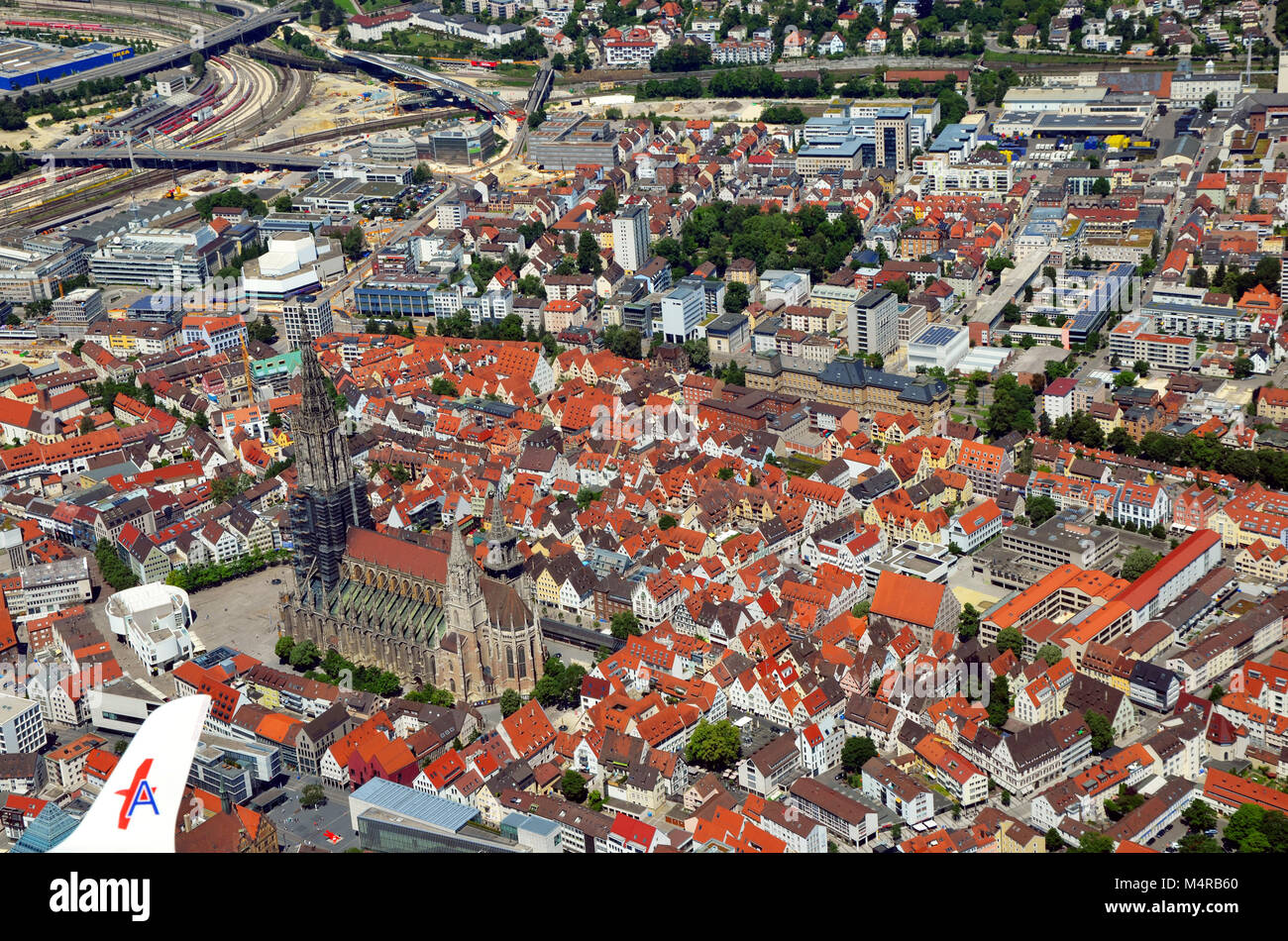 Closer Aerial view of Ulm Minster (Ulmer Münster) and Ulm, south ...