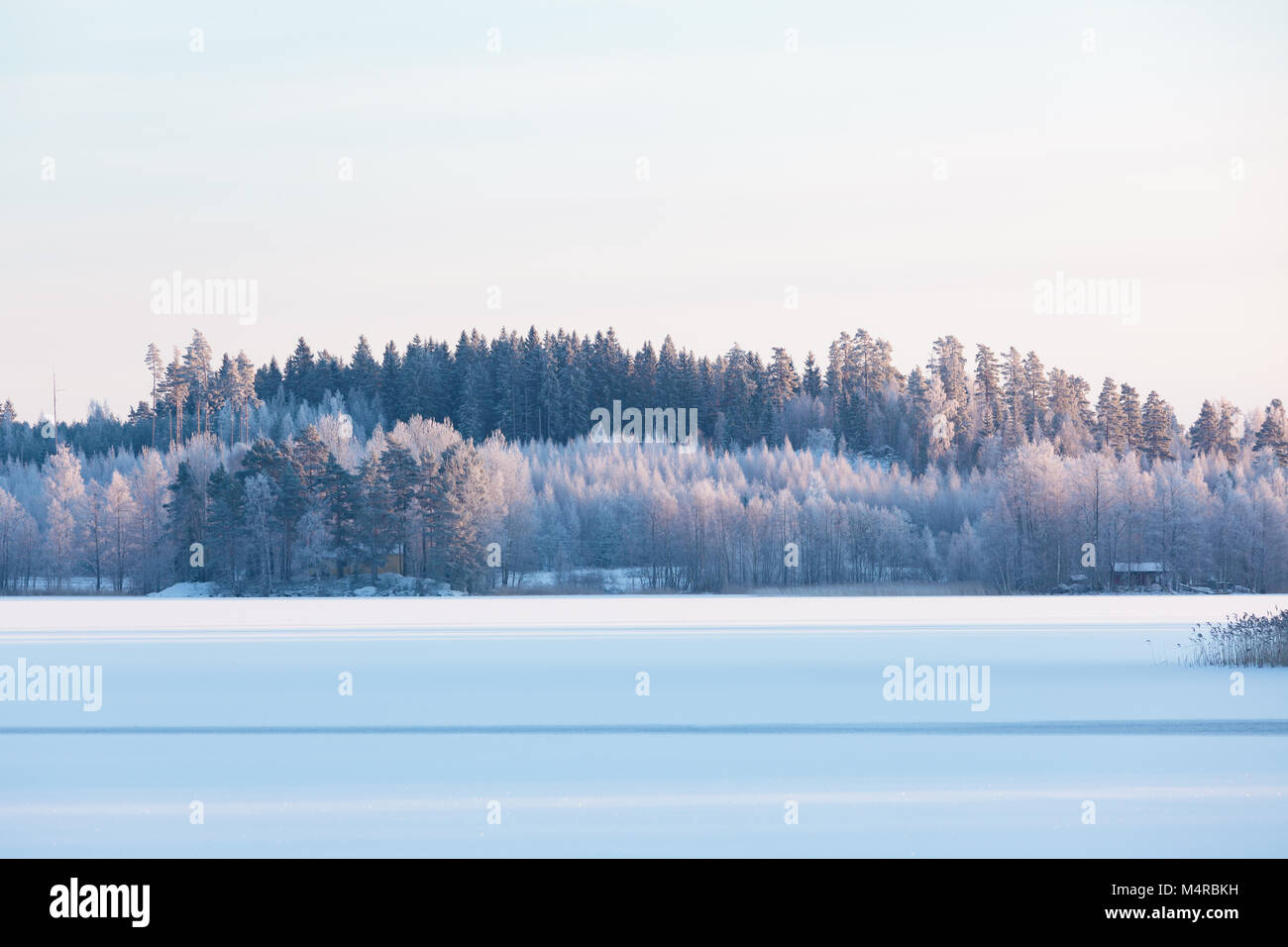 Far shore scenery hi-res stock photography and images - Alamy