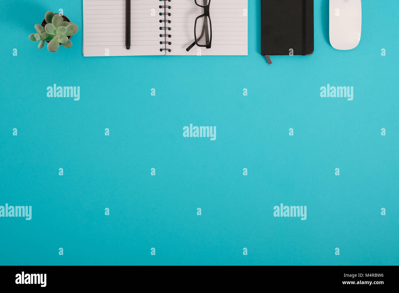 Organized workspace hi-res stock photography and images - Alamy