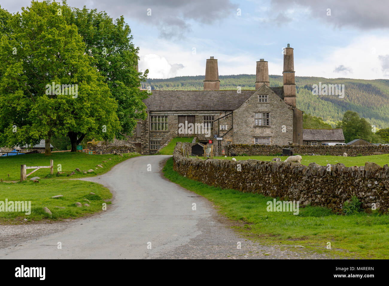 Manor farm hi-res stock photography and images - Alamy