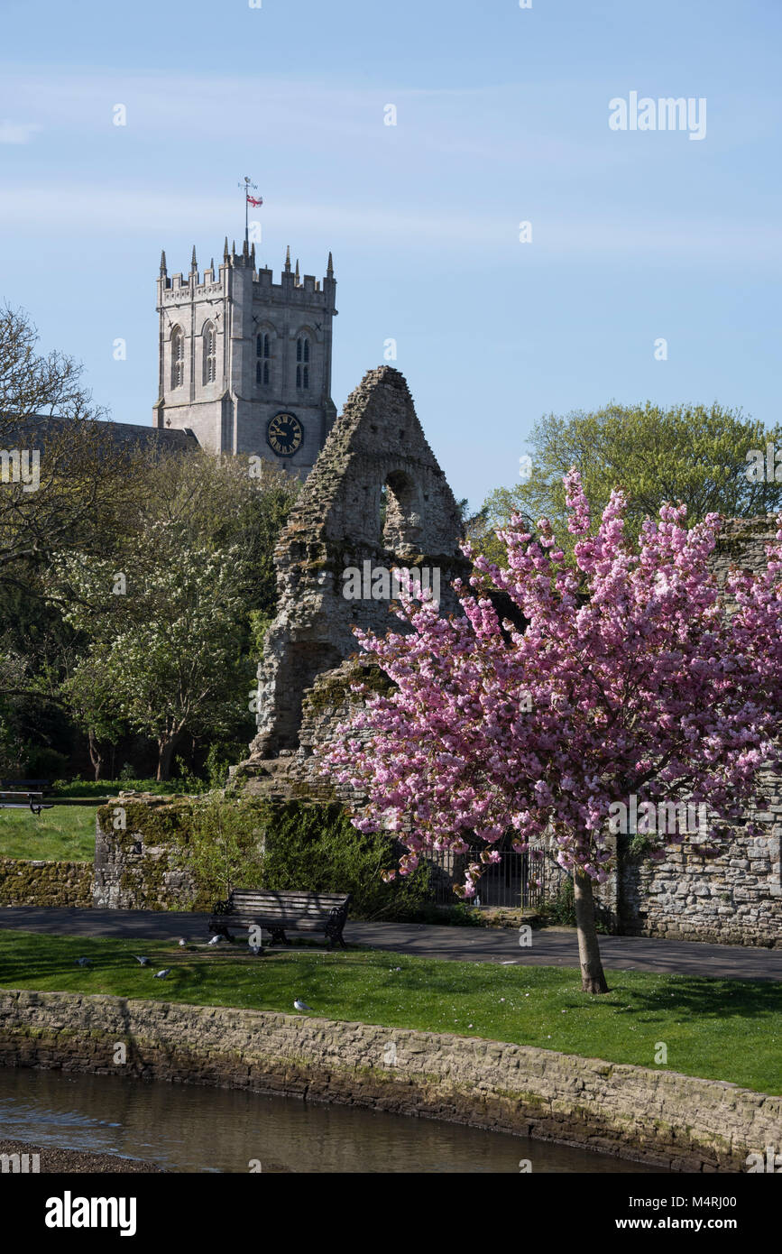 The Priory and Norman House, Christchurch, Dorset, UK Stock Photo - Alamy