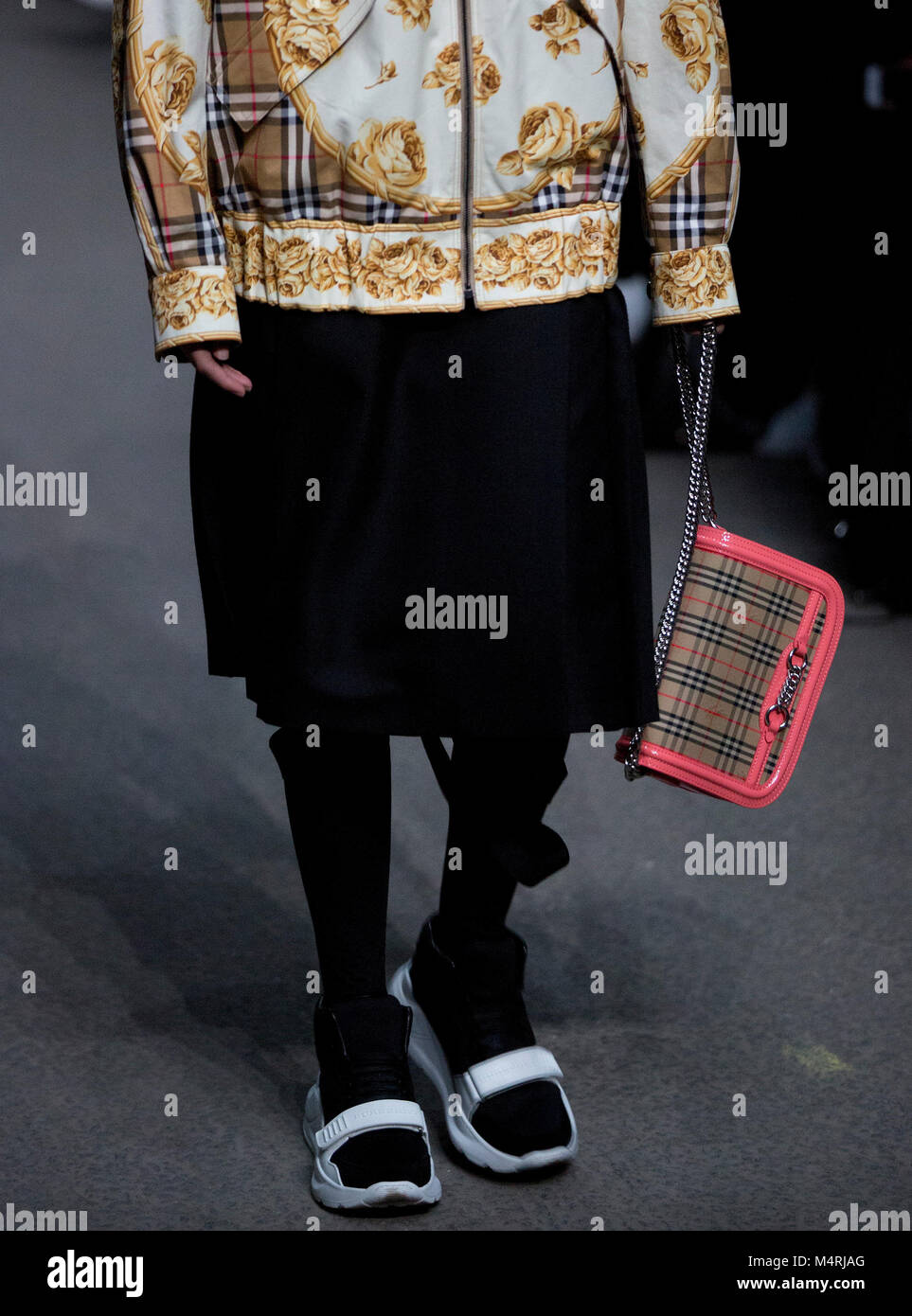 Burberry model catwalk 2018 hi-res stock photography and images - Alamy