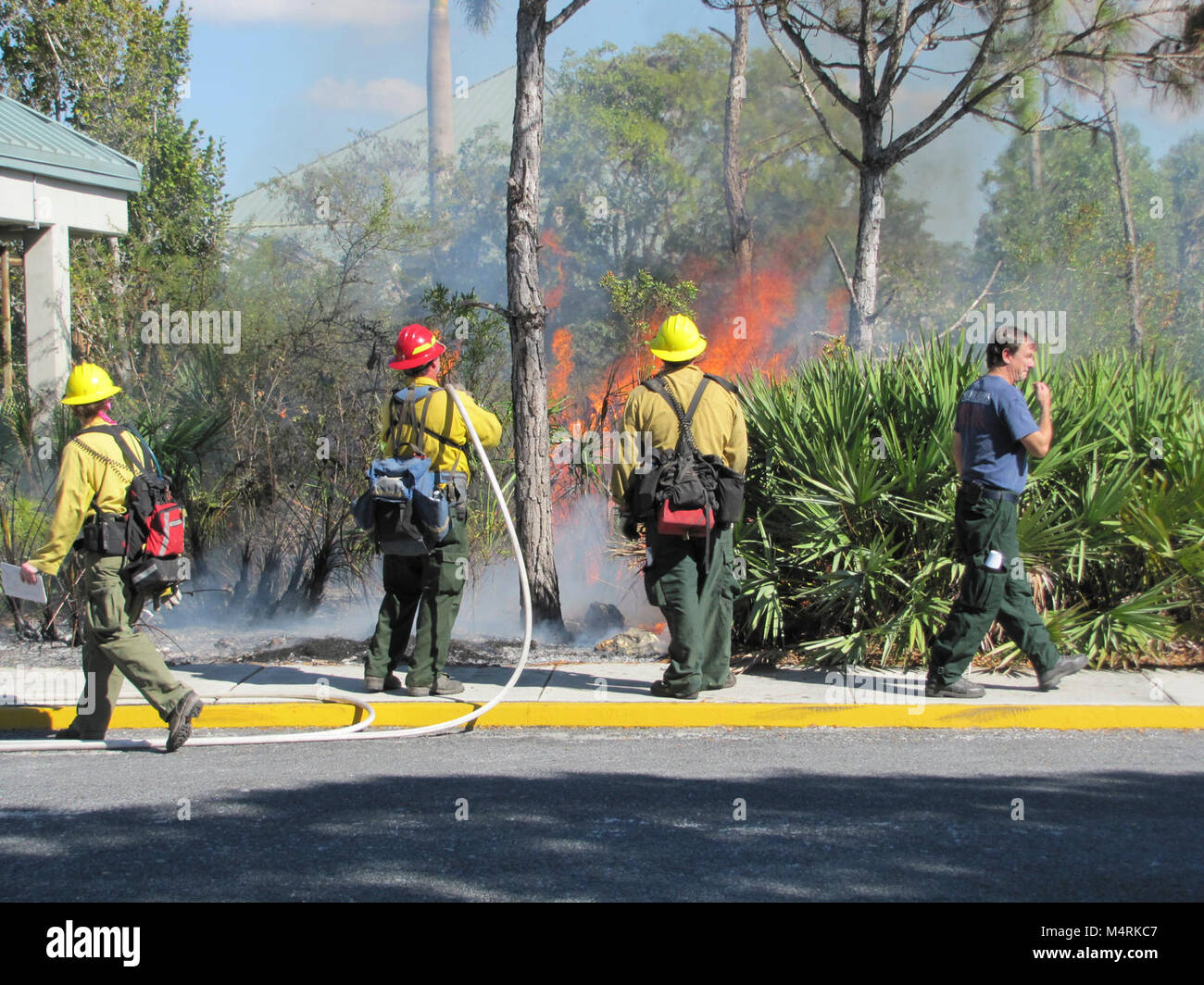 Fire in everglades national park hi-res stock photography and images ...