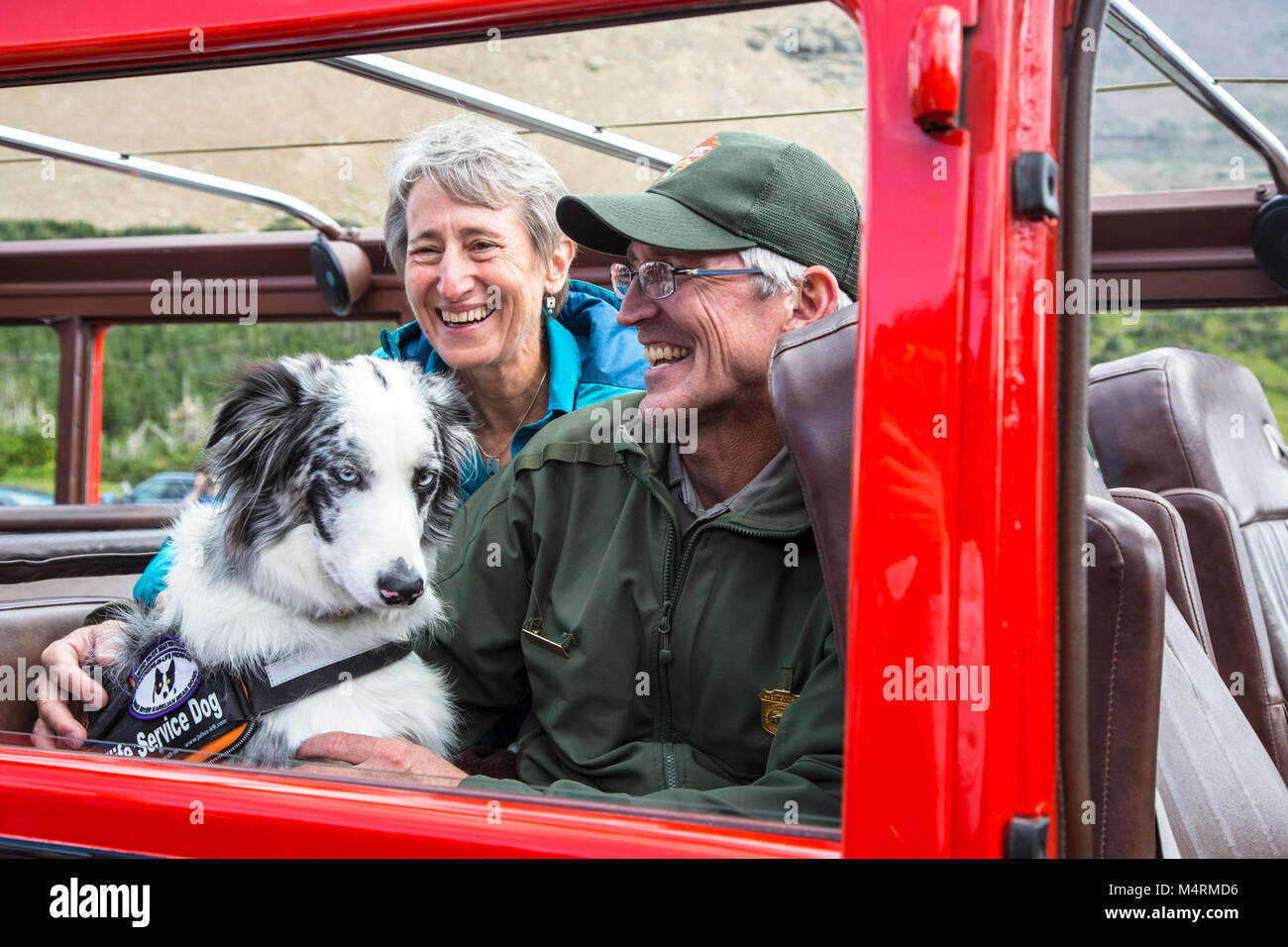 Secretary Jewell, Ranger Mark Biel, and Gracie Stock Photo - Alamy