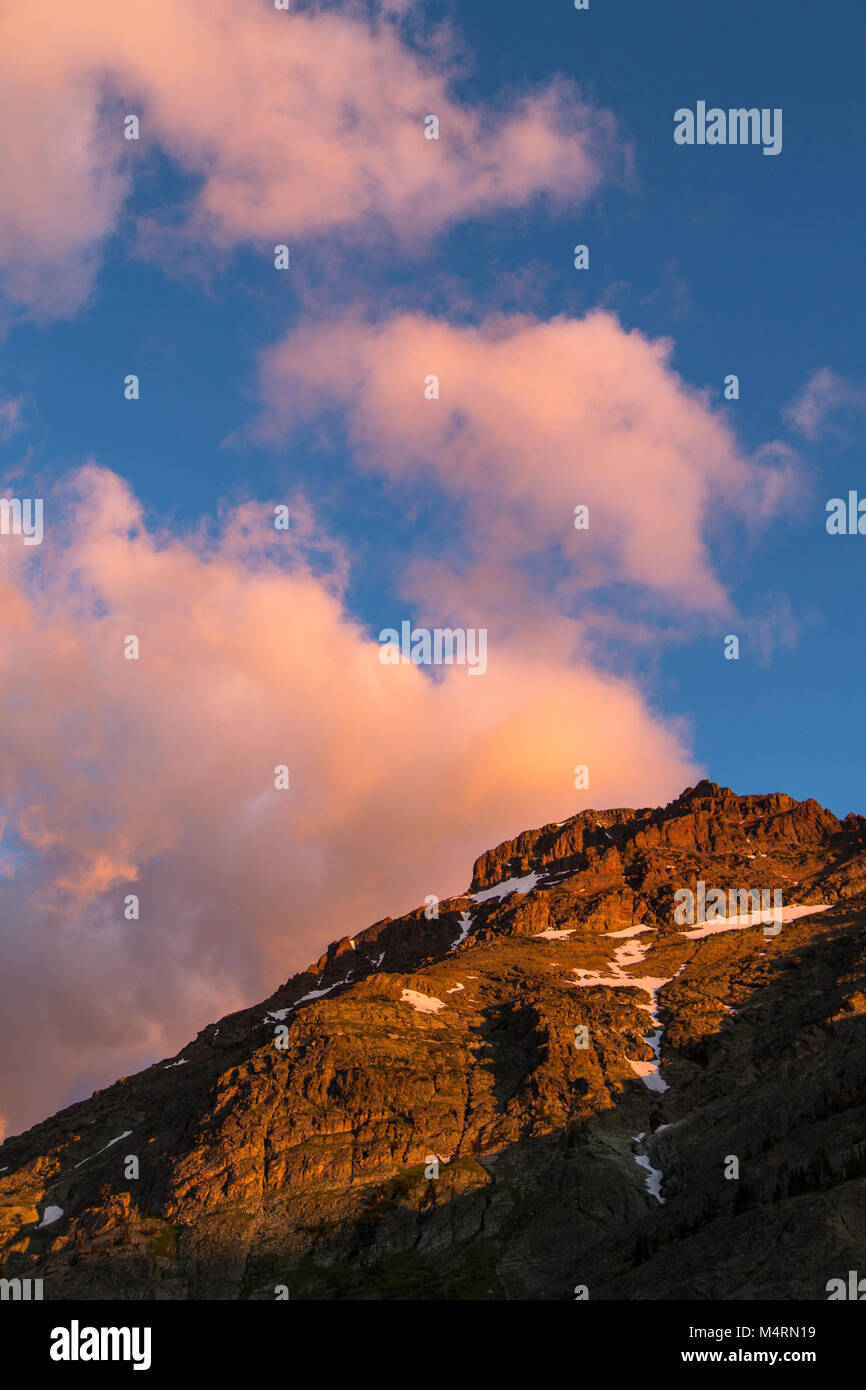 Rising wolf mountain hi-res stock photography and images - Alamy