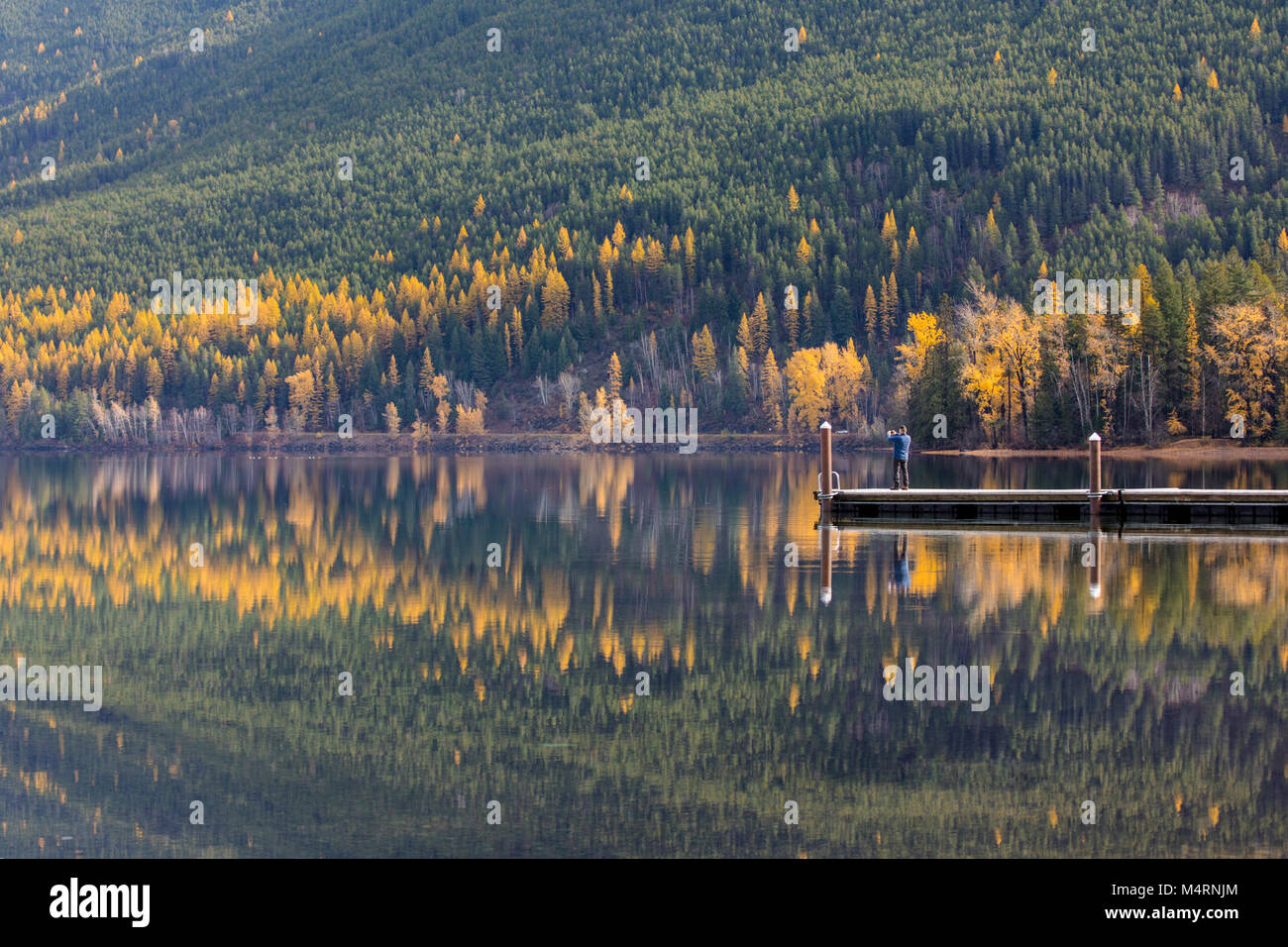 Apgar public boat dock hi-res stock photography and images - Alamy