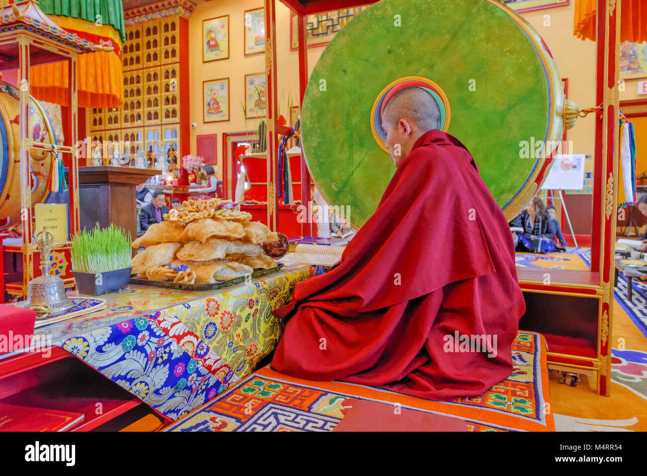 Buddhist gong ceremony hi-res stock photography and images - Alamy