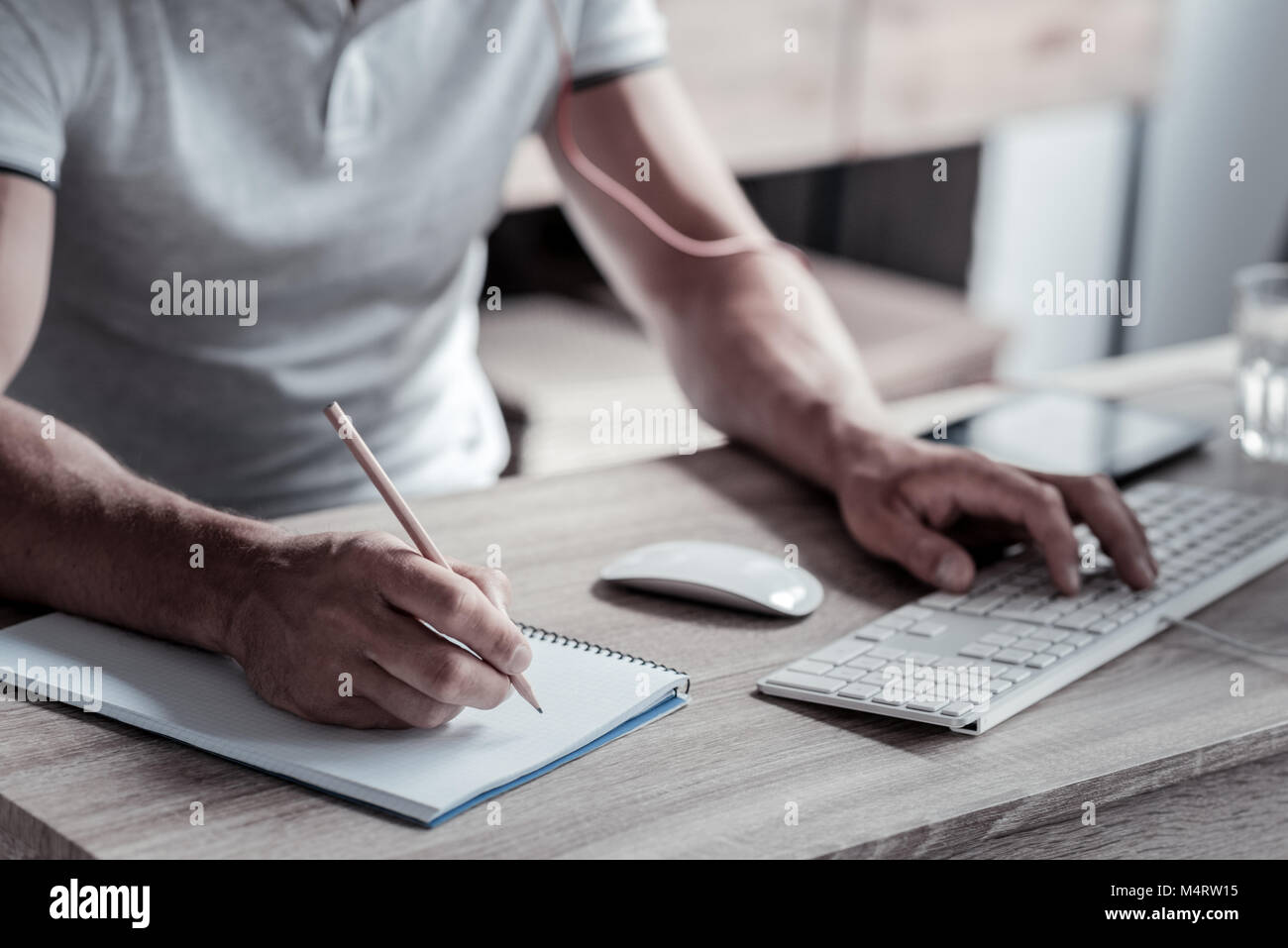 Project notes screen hi-res stock photography and images - Alamy