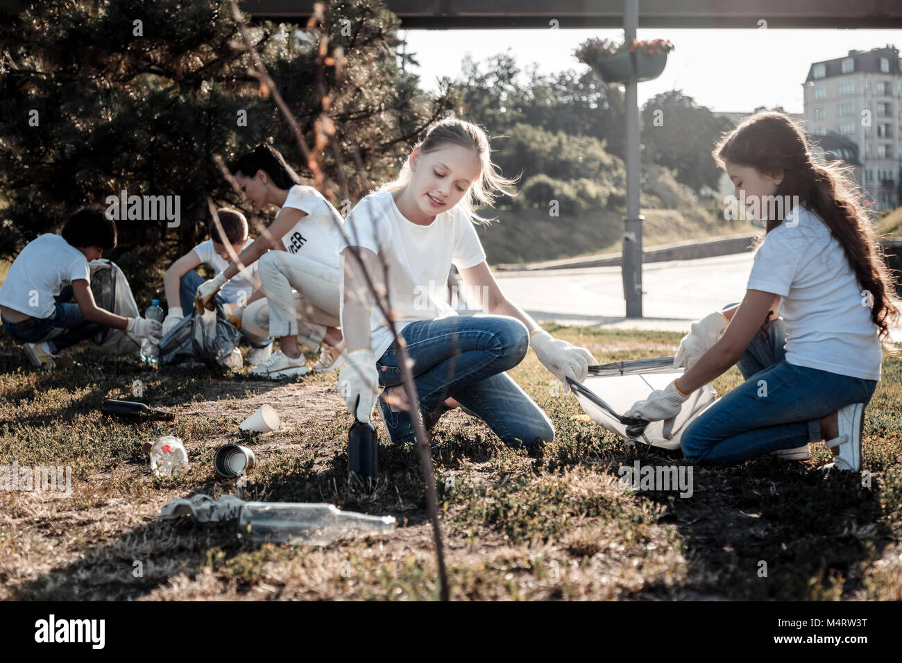 Child littering hi-res stock photography and images - Alamy