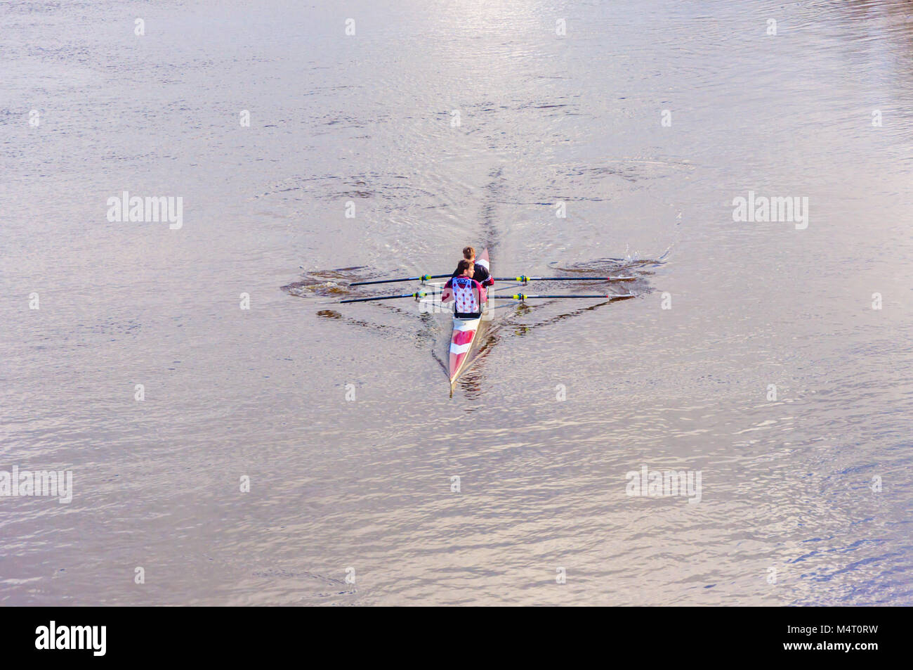 Double scull rowing boat hi-res stock photography and images - Alamy
