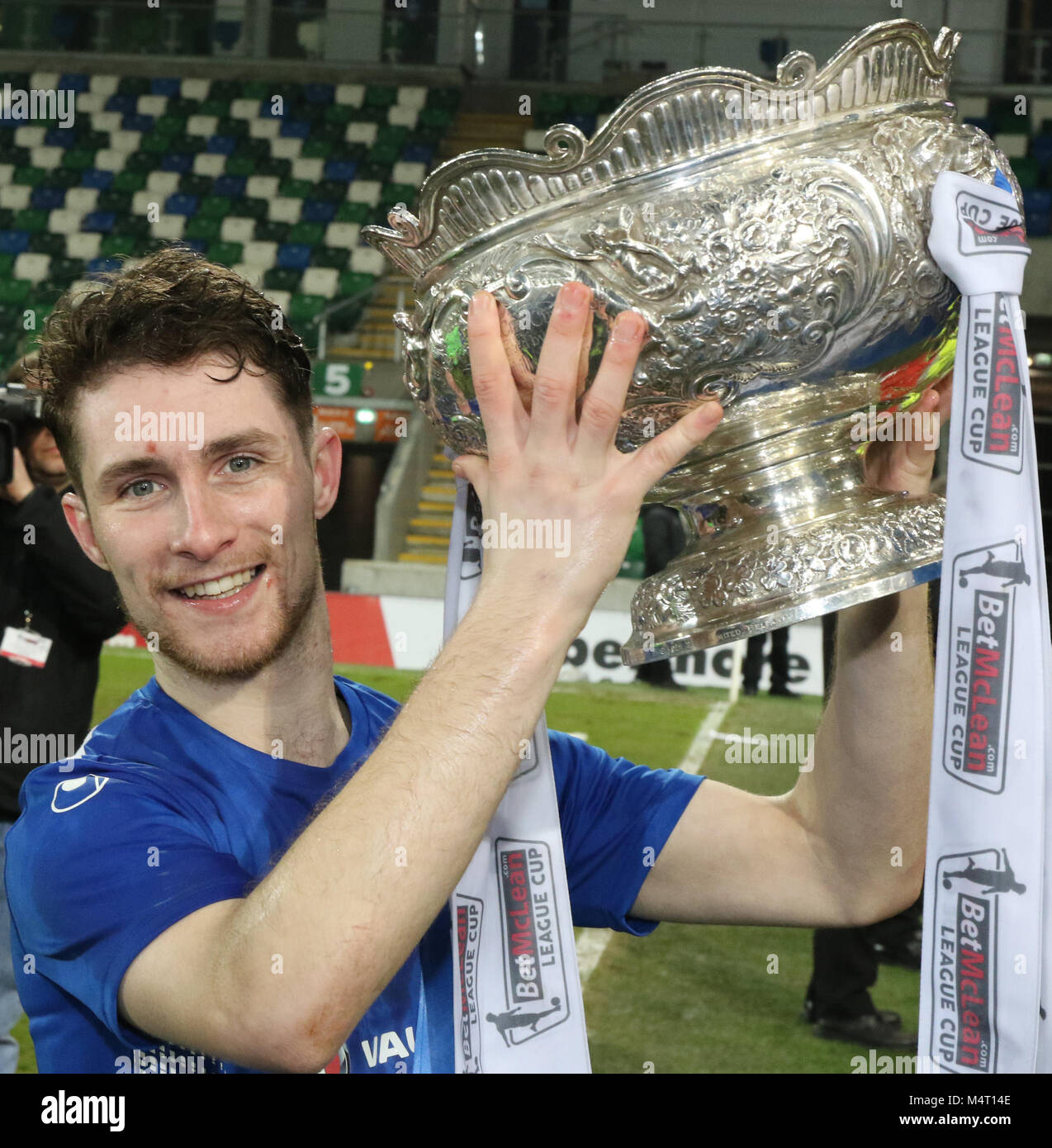 Domestic cup final northern ireland 2018 hi-res stock photography and ...