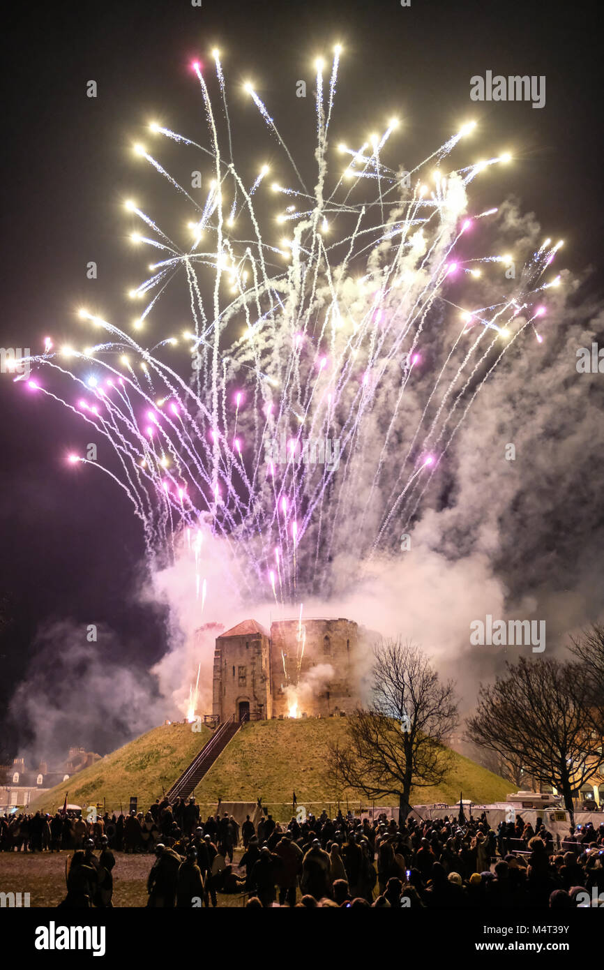 Fireworks display finale hi-res stock photography and images - Alamy