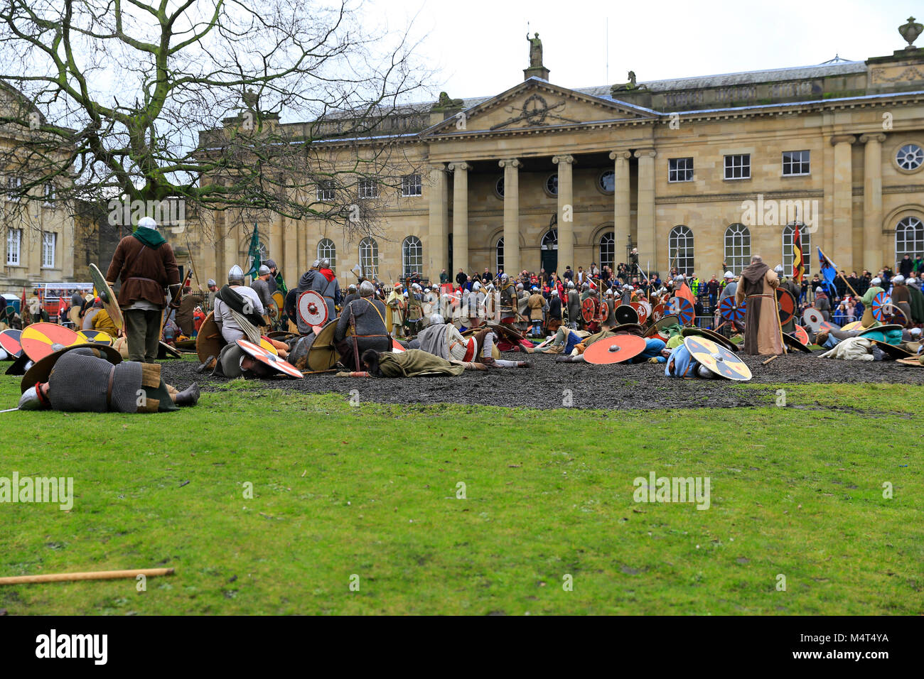 Anglo saxons fighting the vikings hi-res stock photography and images ...