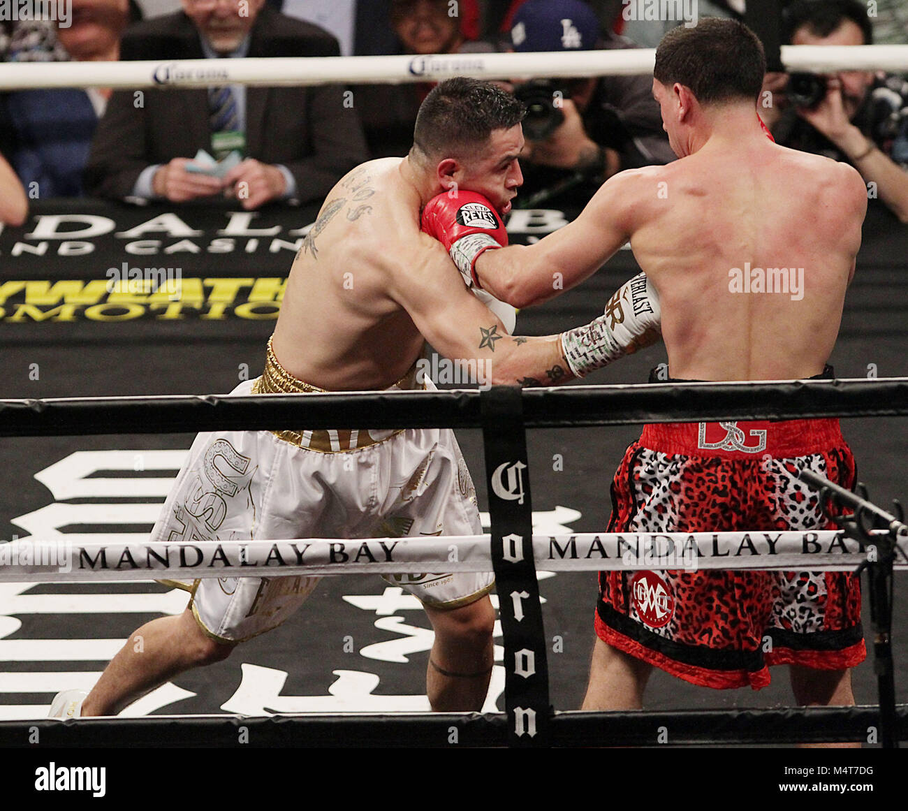 Las Vegas, Nevada, USA. 18th Feb, 2018. Welterweight boxers Danny ...