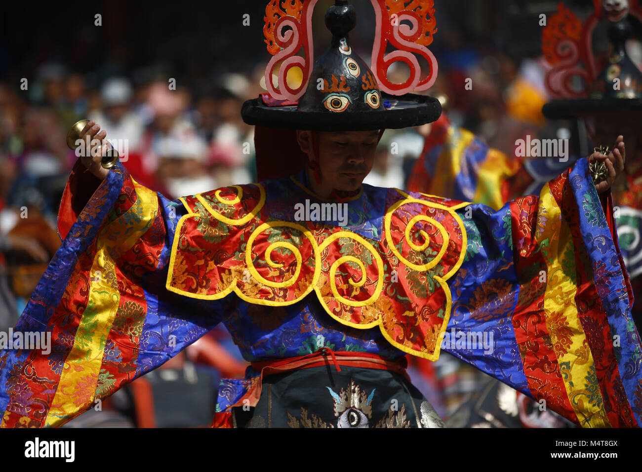 Kathmandu, Nepal. 18th Feb, 2018. A dancer from the Sherpa community ...