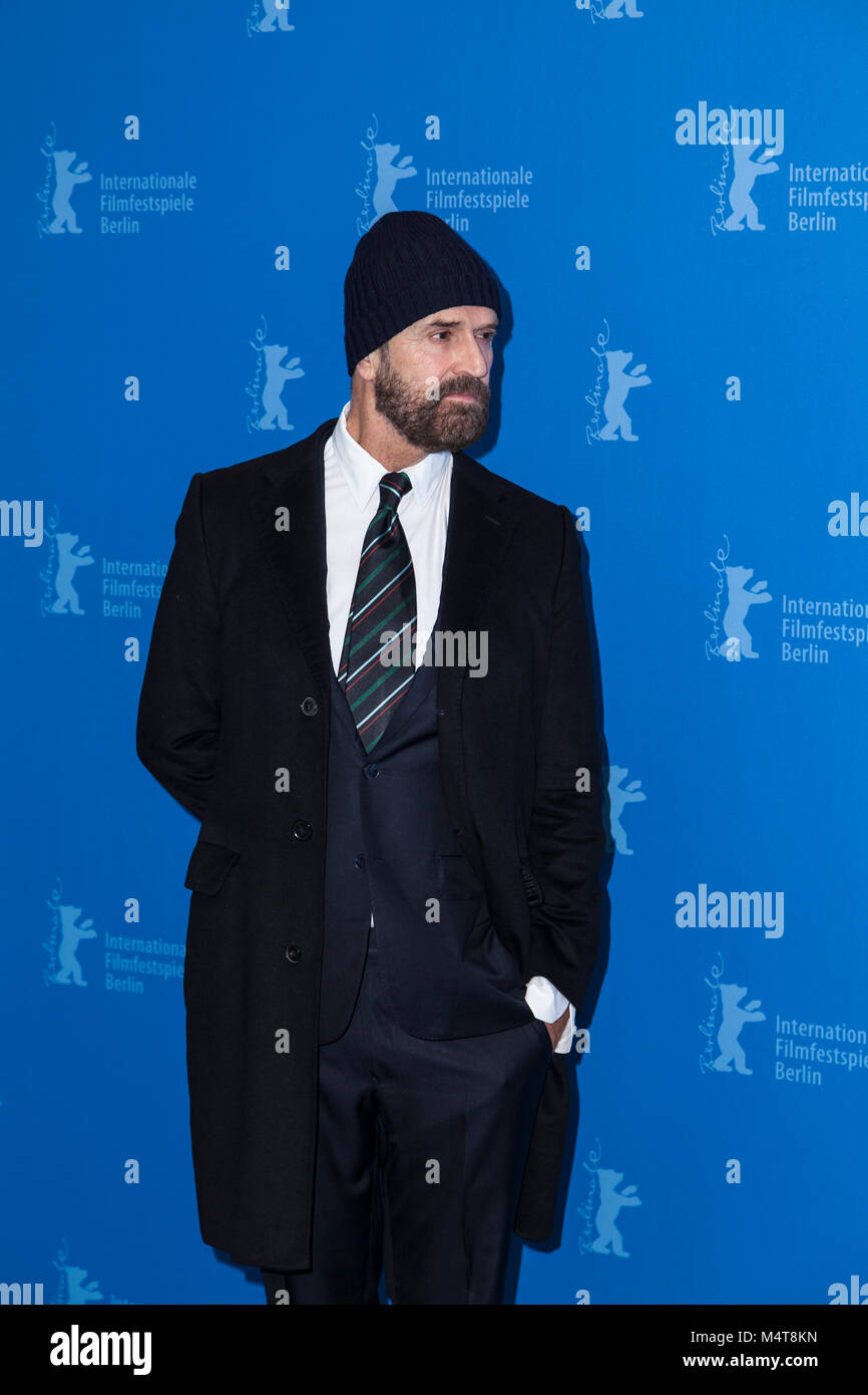 The happy prince hi-res stock photography and images - Alamy