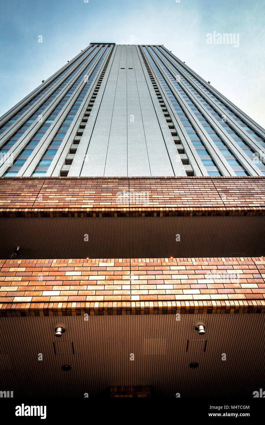 Tokyo tall building hi-res stock photography and images - Alamy