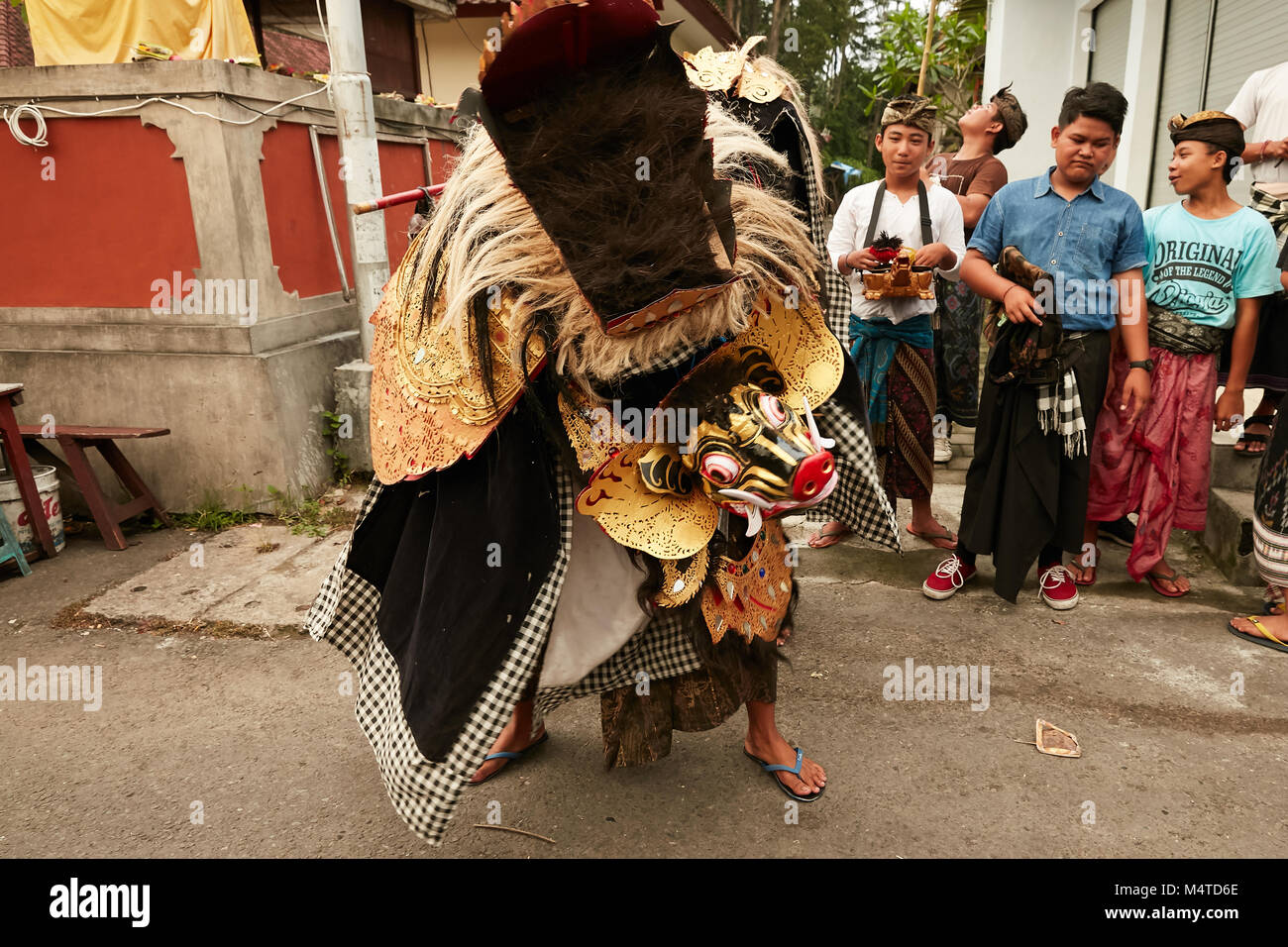 Lion dance instruments hi-res stock photography and images - Alamy