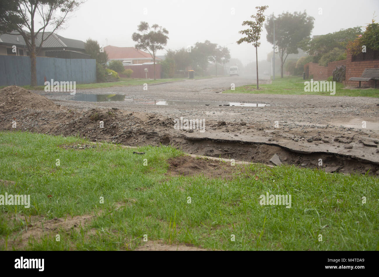 Earthquake damage road hi-res stock photography and images - Alamy