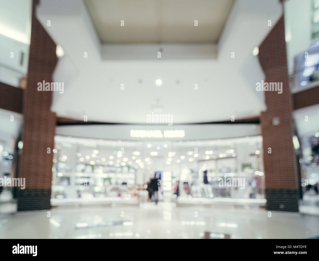 Shopping mall blur background hi-res stock photography and images - Alamy