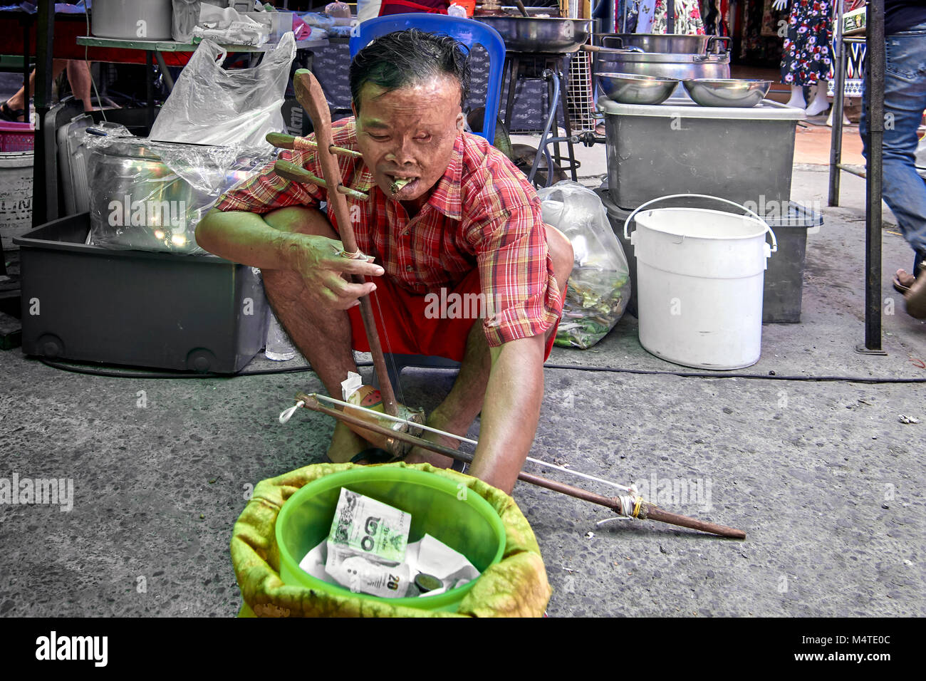 Facial burn hi-res stock photography and images - Alamy