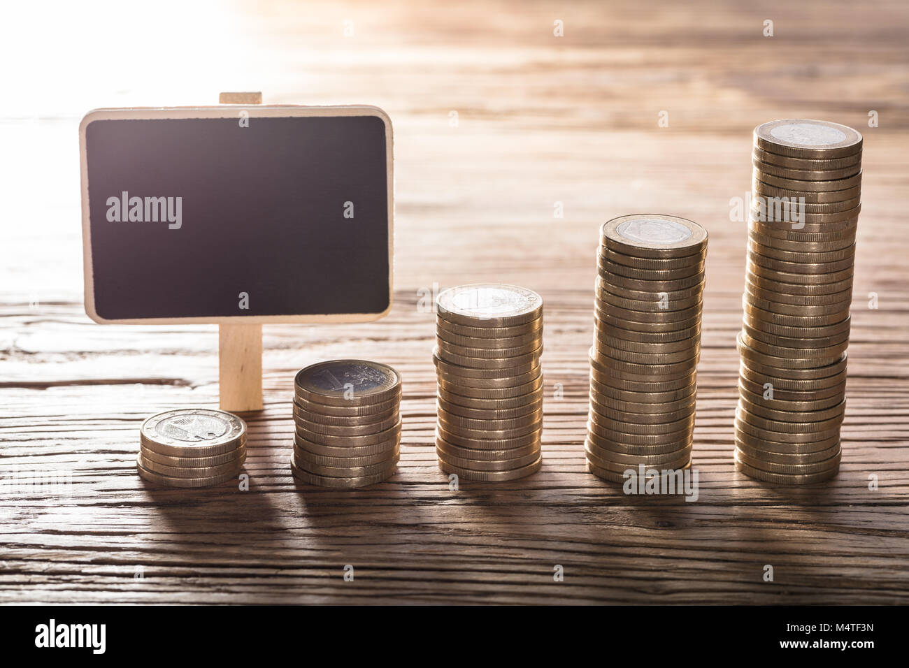 Money small stack hi-res stock photography and images - Alamy