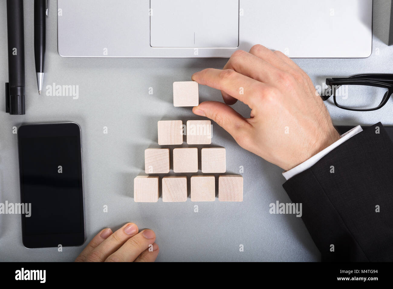 Corporate office block hi-res stock photography and images - Alamy