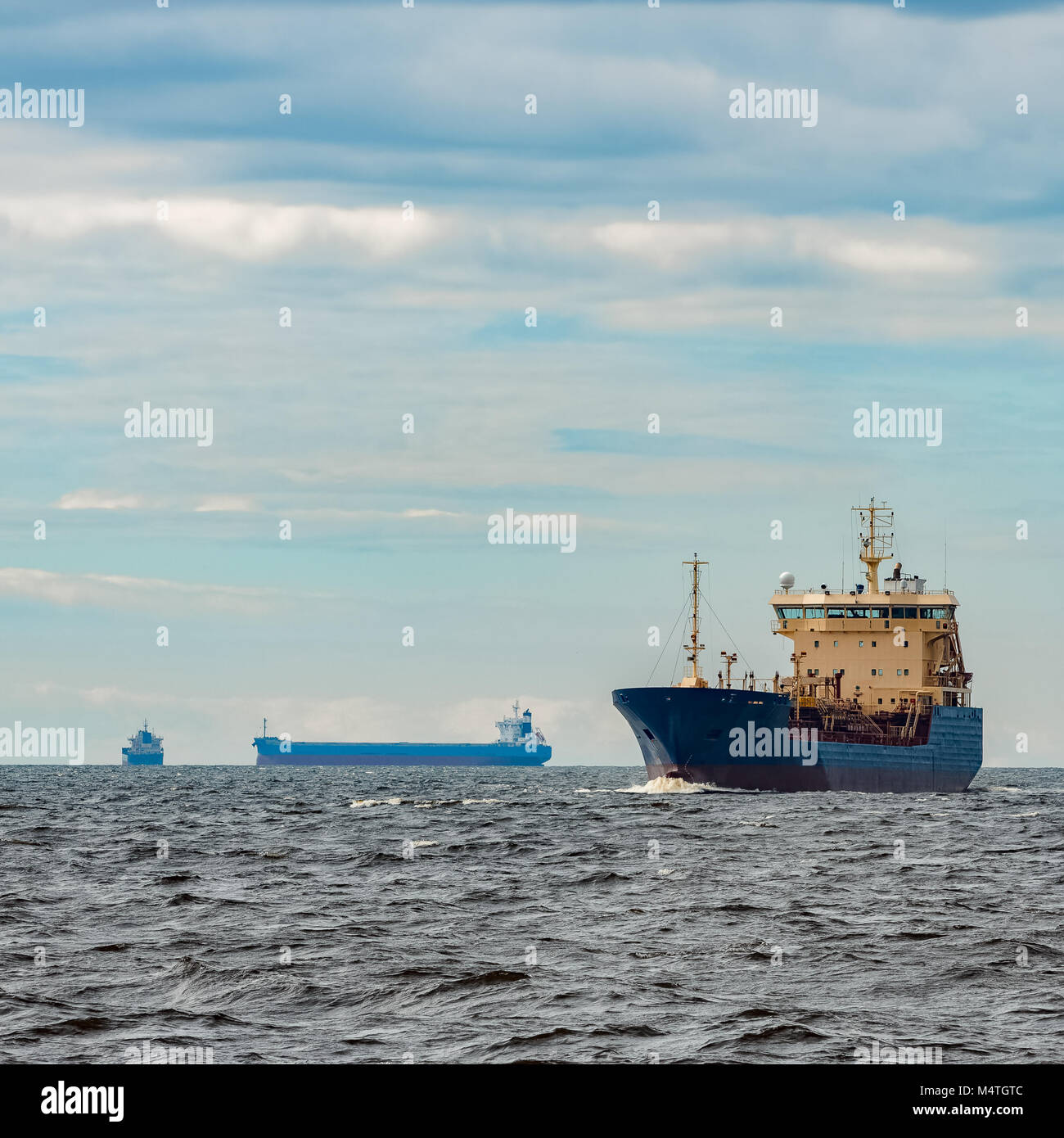 Blue tanker hi-res stock photography and images - Alamy