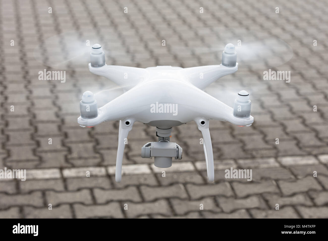 Drone over street hi-res stock photography and images - Alamy