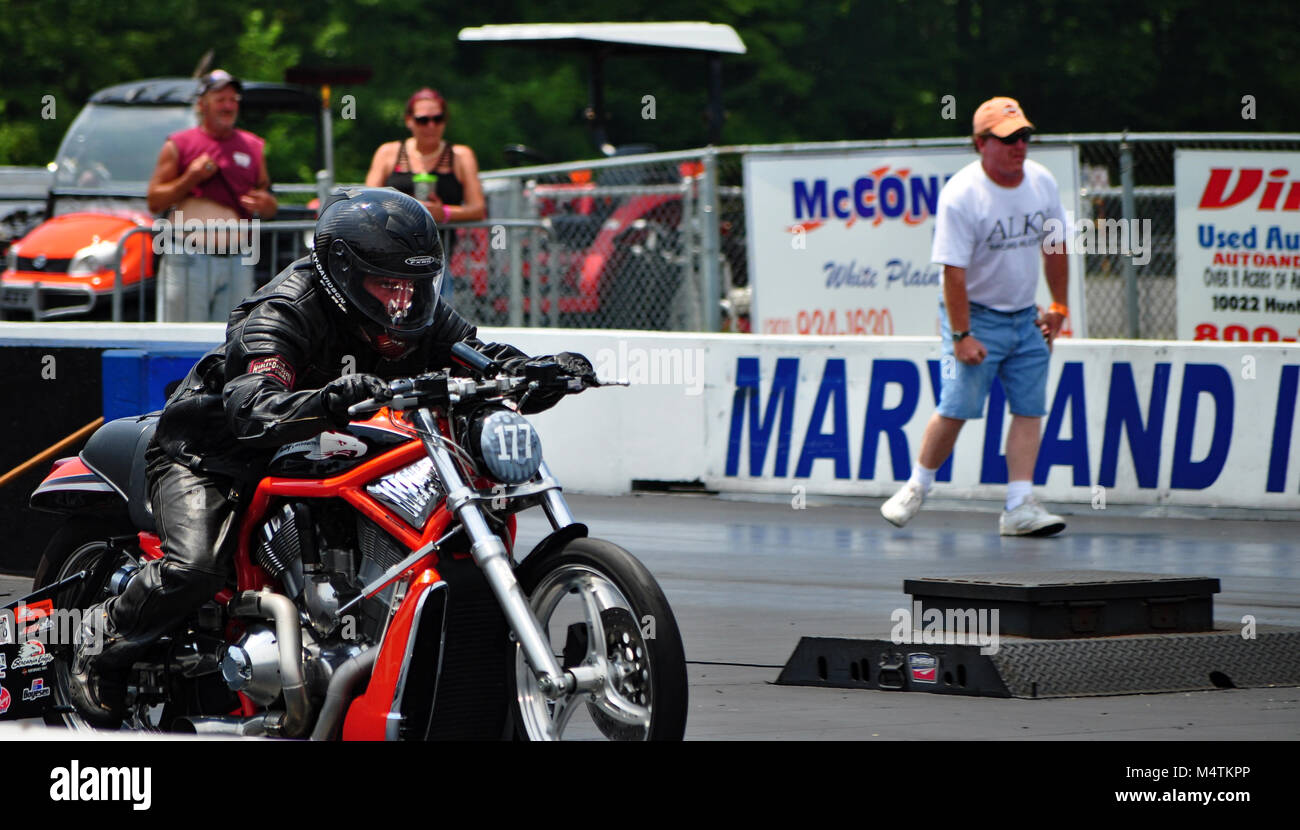 Man Racing his Motorcycle at Budds Creek Raceway Stock Photo - Alamy