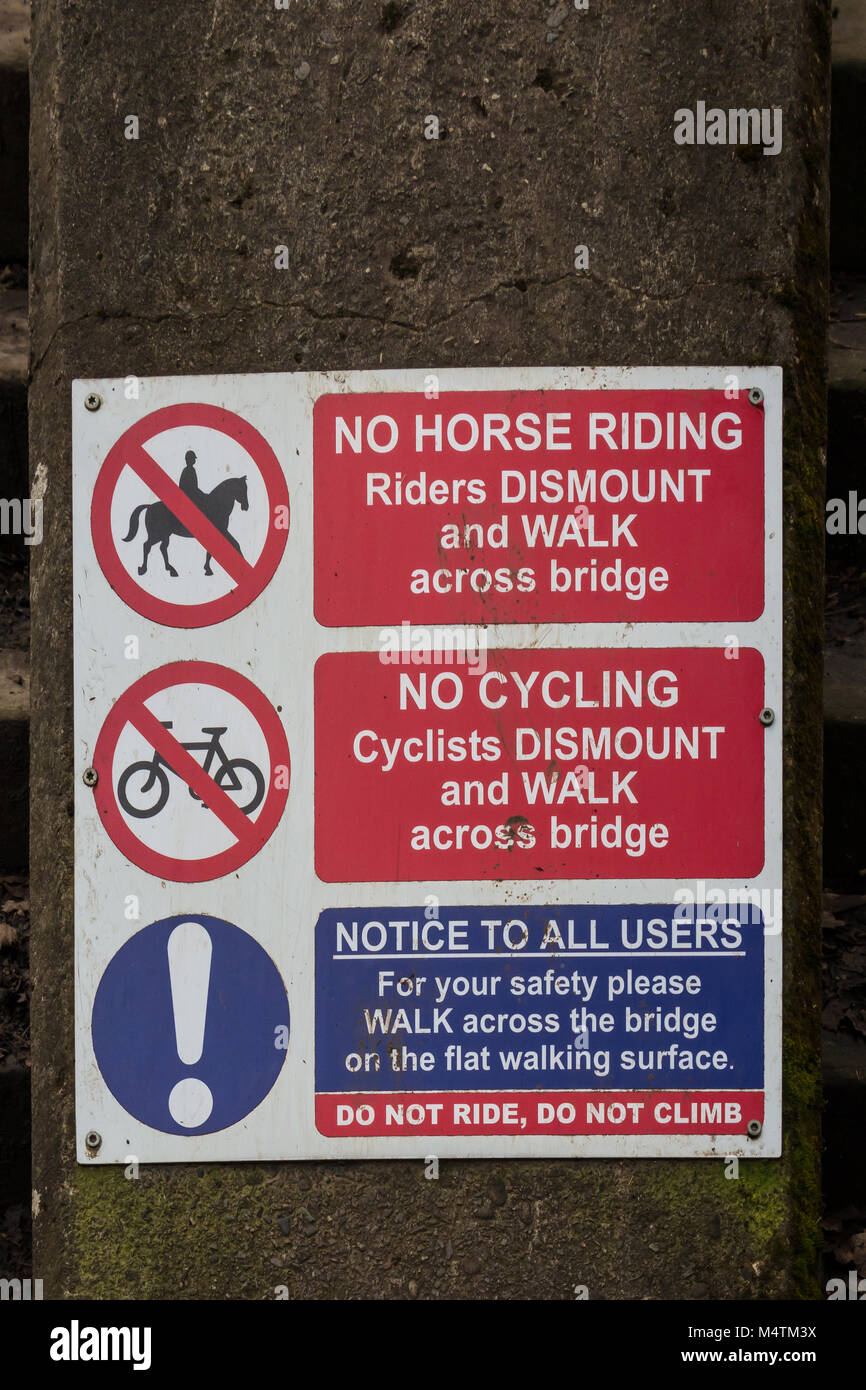 Caution cyclists hi-res stock photography and images - Alamy
