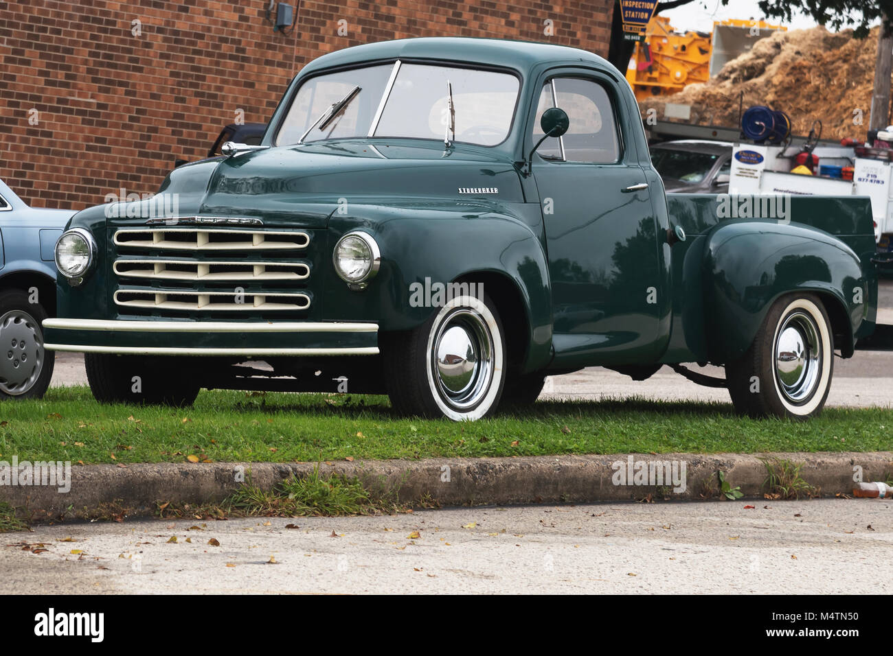 Vintage studebaker truck hi-res stock photography and images - Alamy