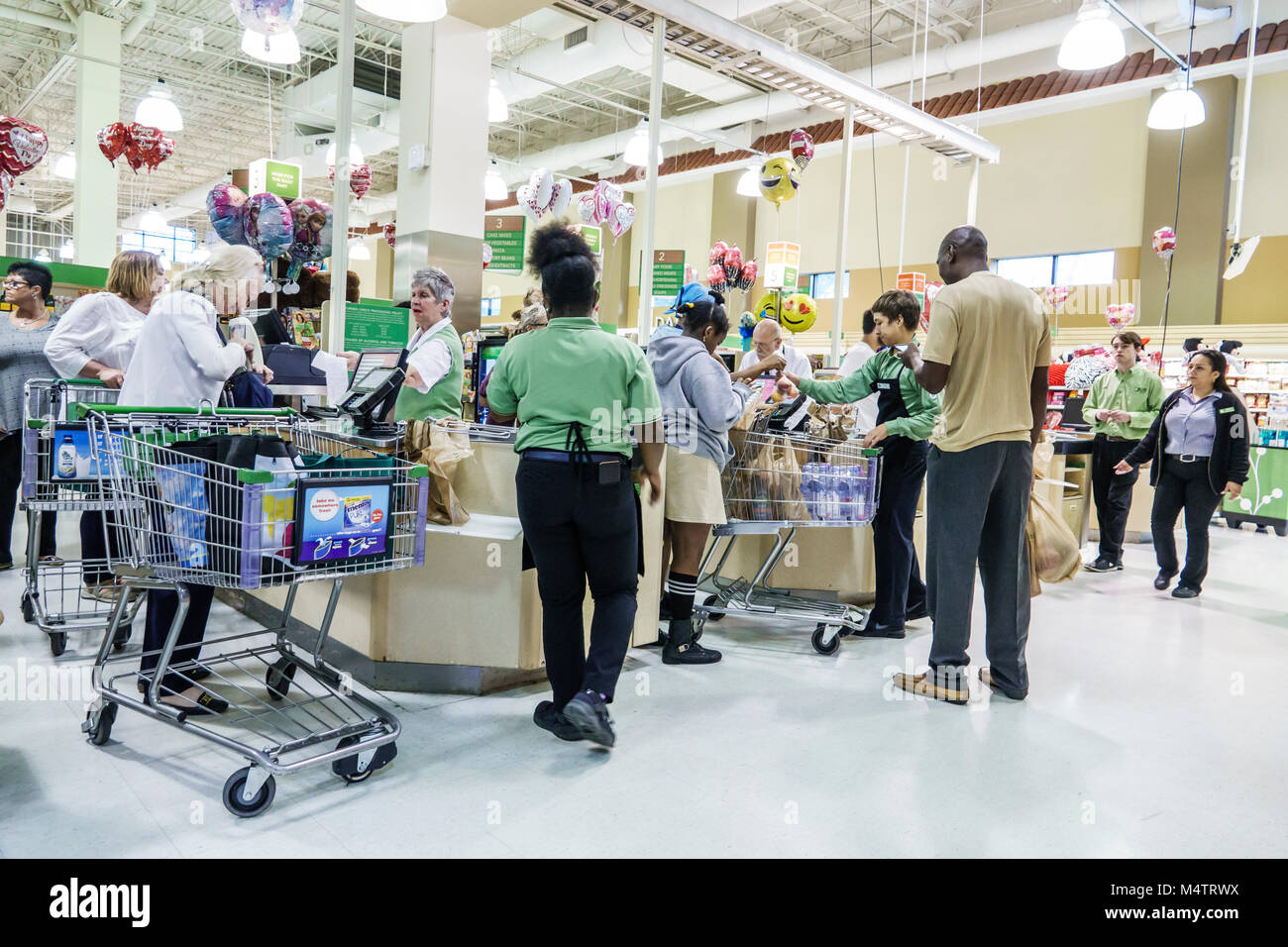 Checkout Line Queue High Resolution Stock Photography and Images - Alamy