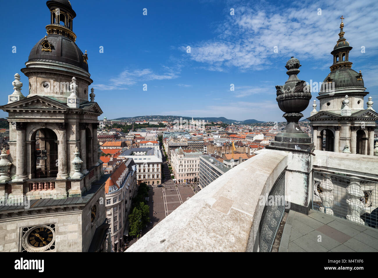 St stephens basilica at szent istvan square hi-res stock photography ...