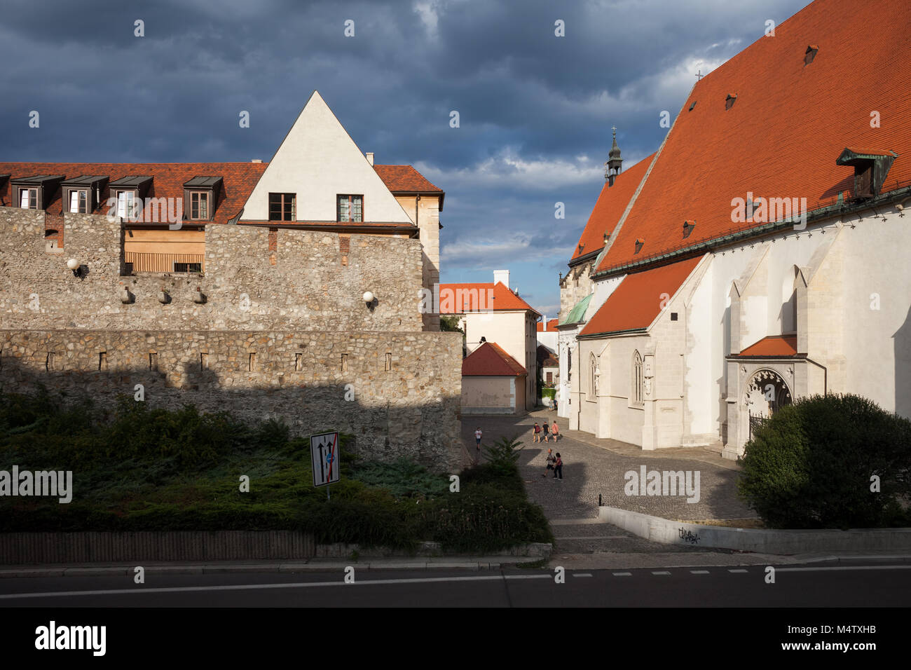 Old city wall st hi-res stock photography and images - Alamy