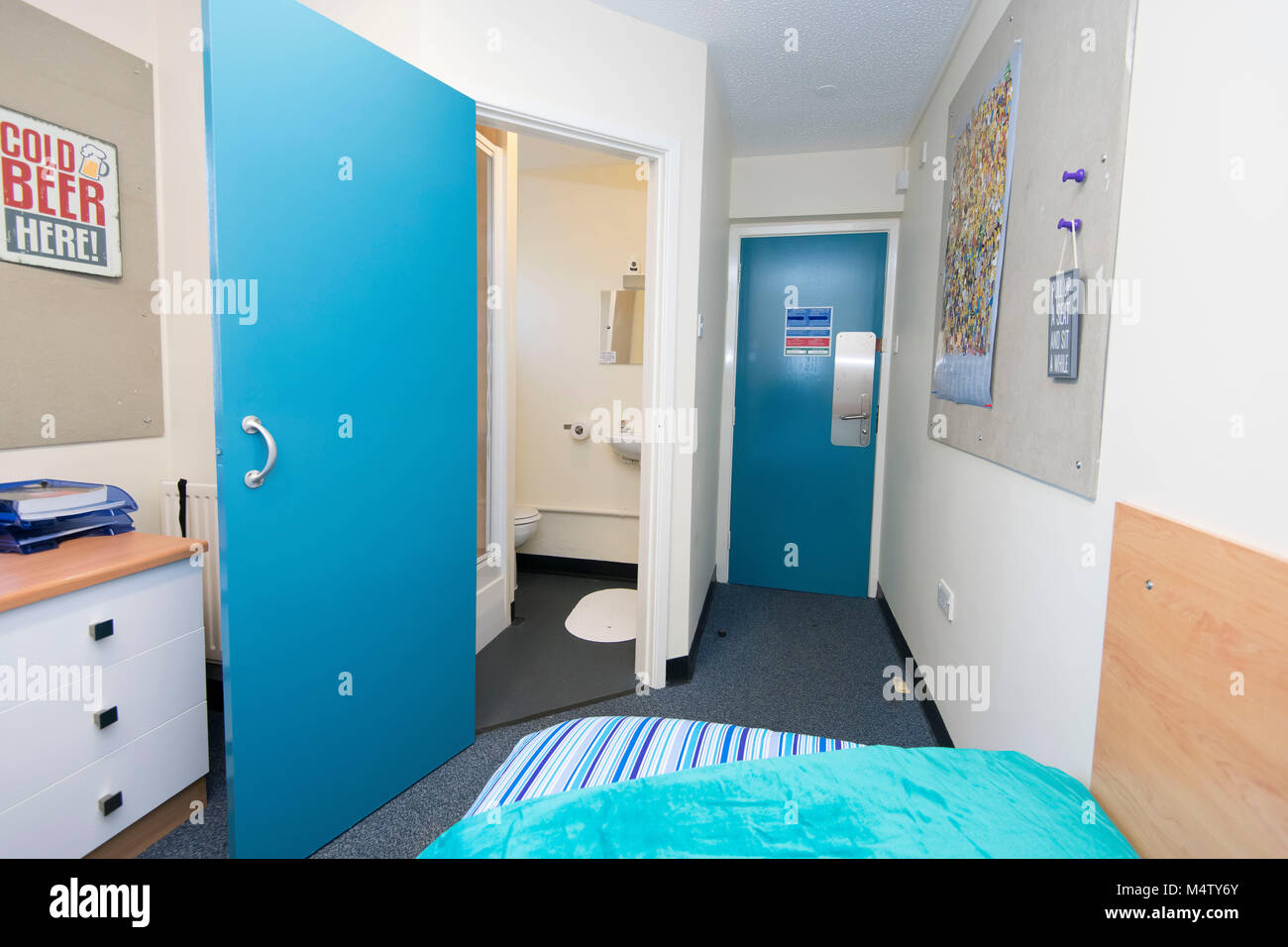 Student accommodation bedroom hi-res stock photography and images - Alamy