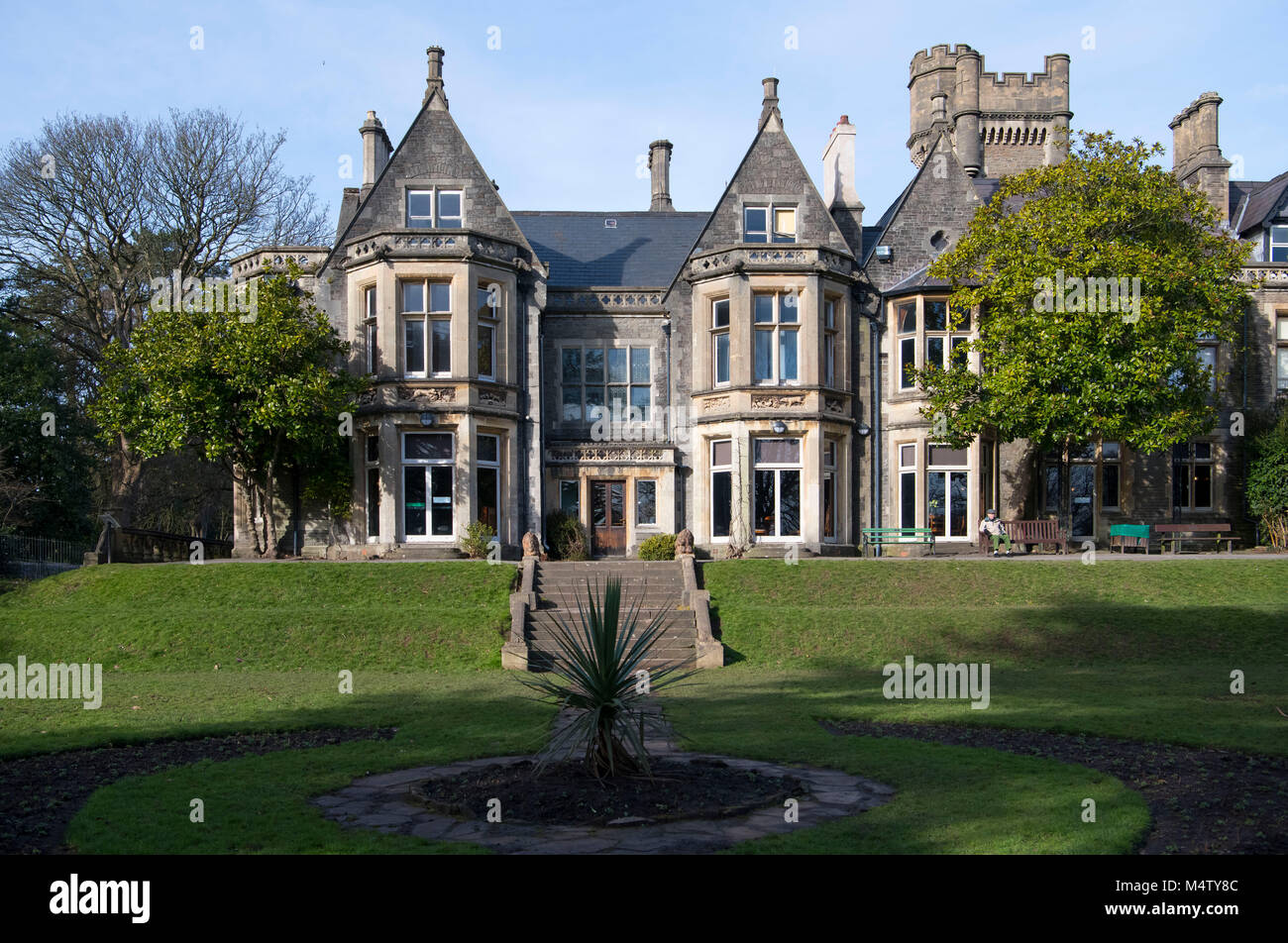 Insole court mansion hi-res stock photography and images - Alamy