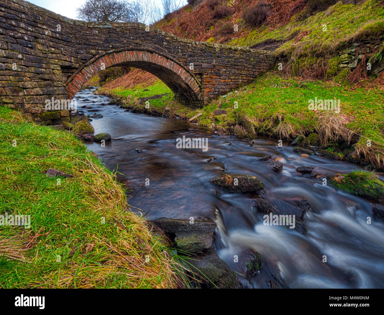 Goyt's packhorse bridge at Goytsclough on the river Goyt in the Goyt ...