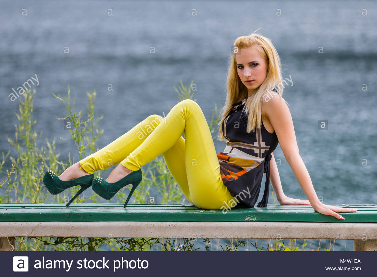 Stiletto Heels Legs Stock Photos & Stiletto Heels Legs Stock Images - Alamy