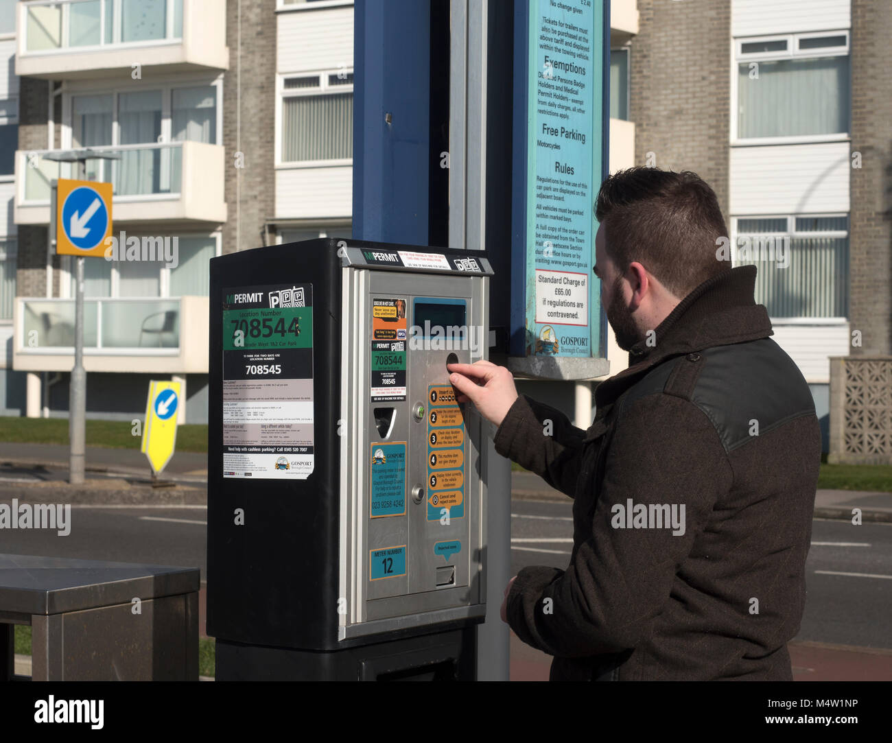 Car parking ticket machine uk hi-res stock photography and images - Alamy