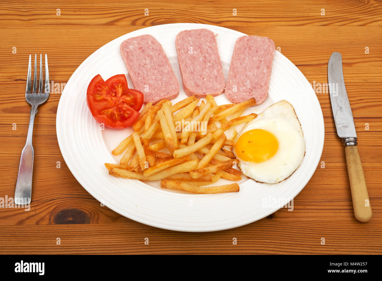 Spam egg and chips hi-res stock photography and images - Alamy