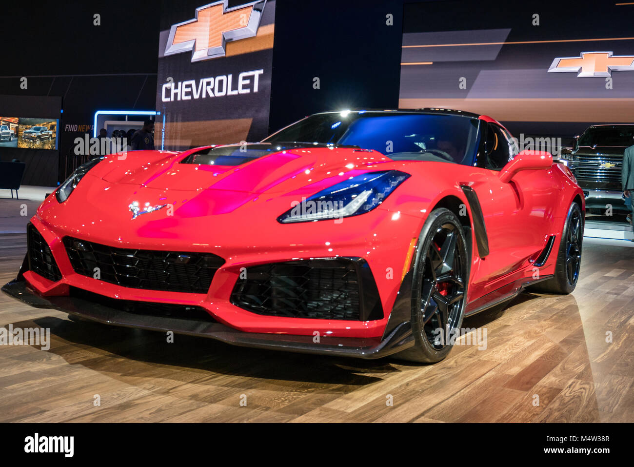 red chevrolet corvette sports car Stock Photo - Alamy