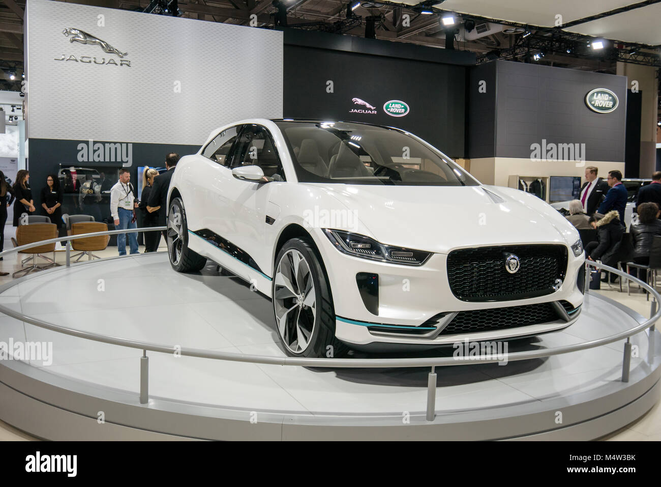 white jaguar display show room Stock Photo - Alamy