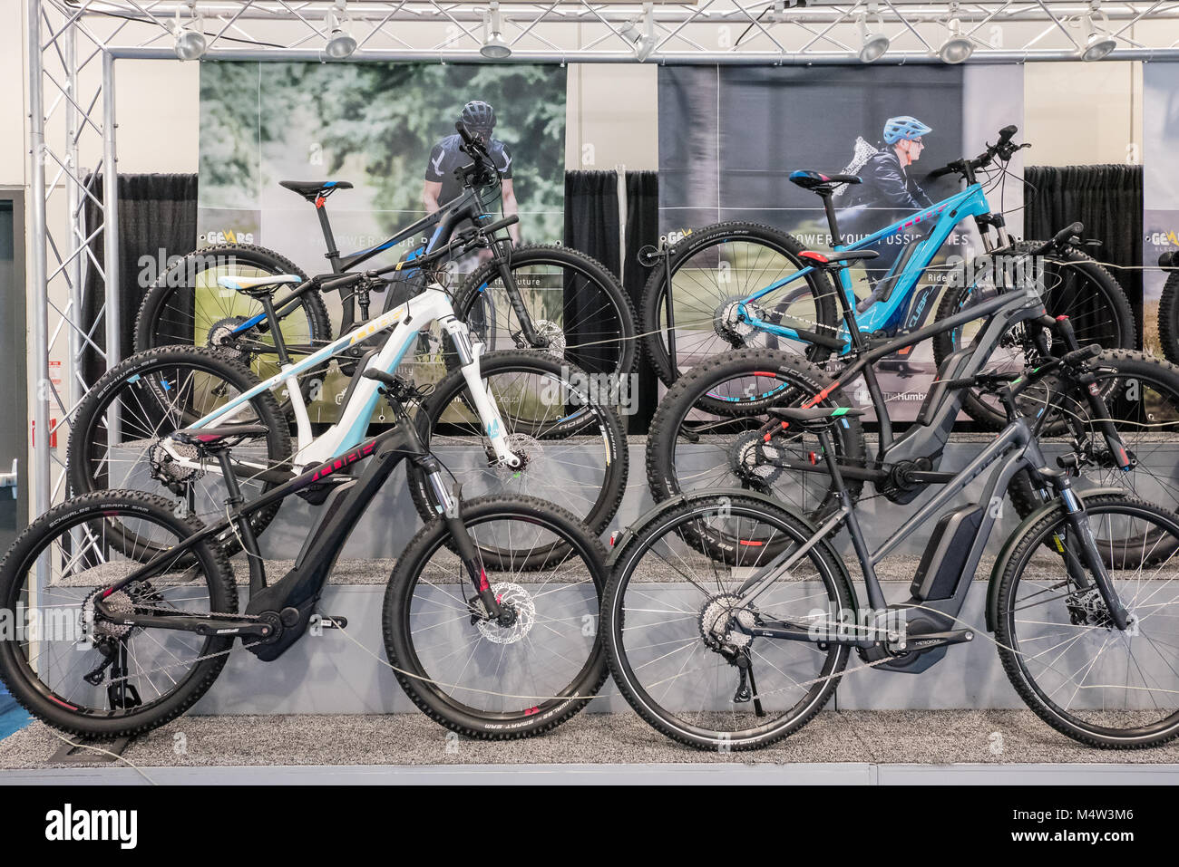 bicycles for sale display Stock Photo - Alamy