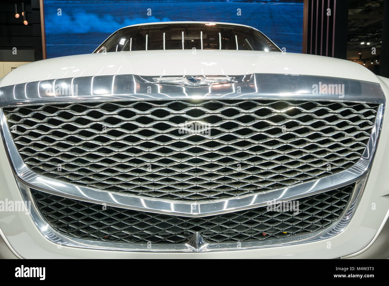 closeup car front grille silver Stock Photo - Alamy