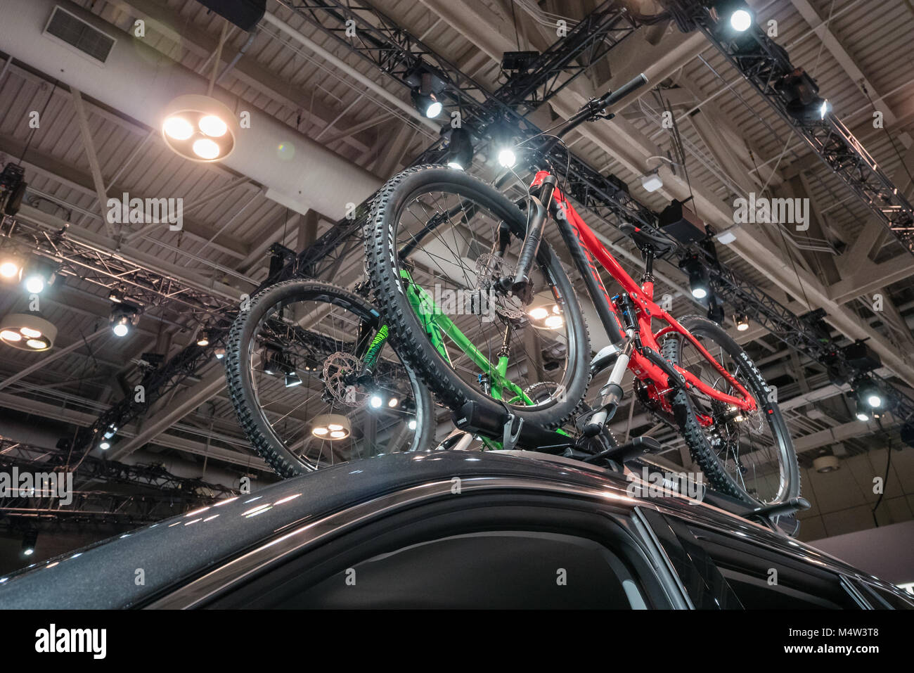 Car roof rack hi-res stock photography and images - Alamy